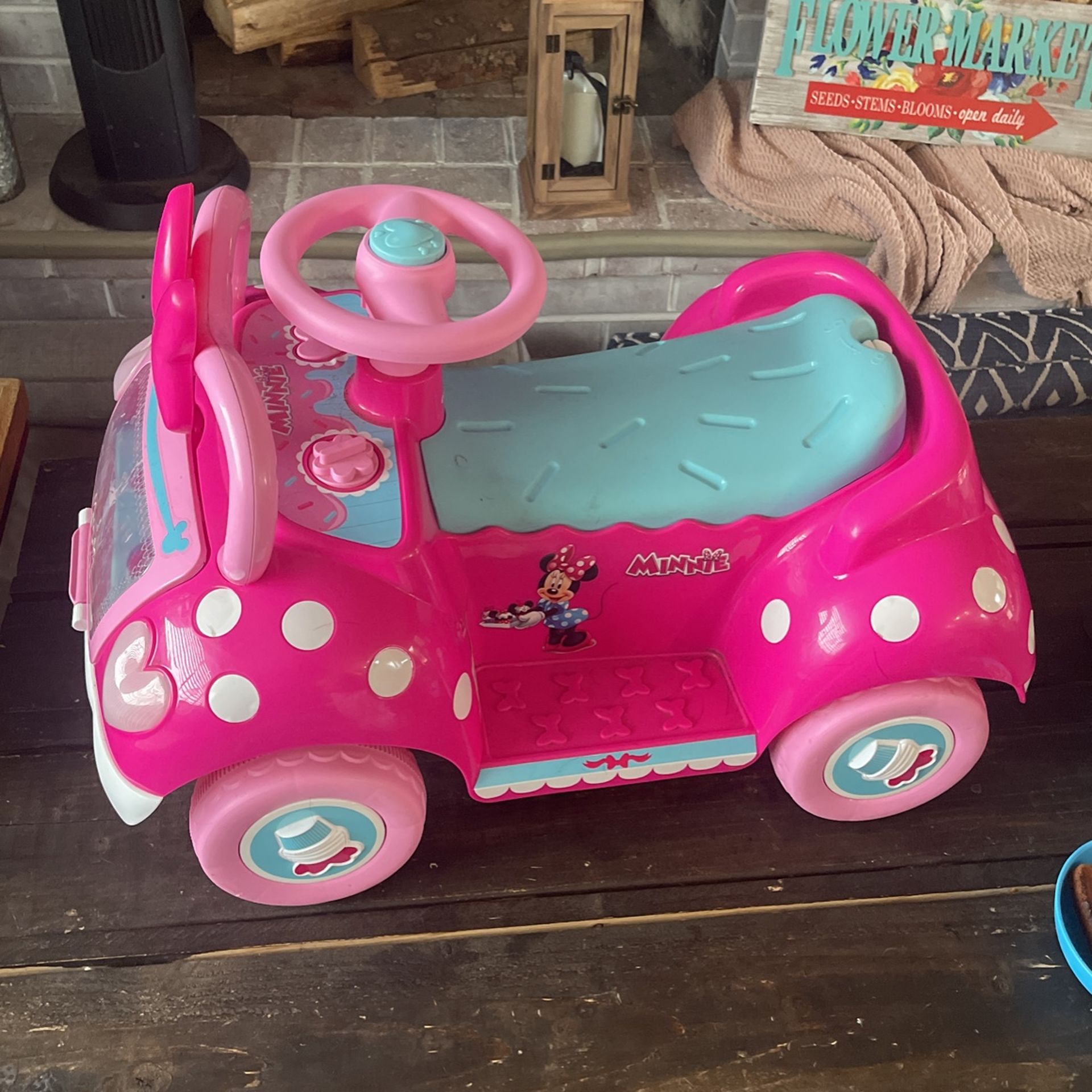 Mini Mouse Car for Sale in Tacoma, WA - OfferUp