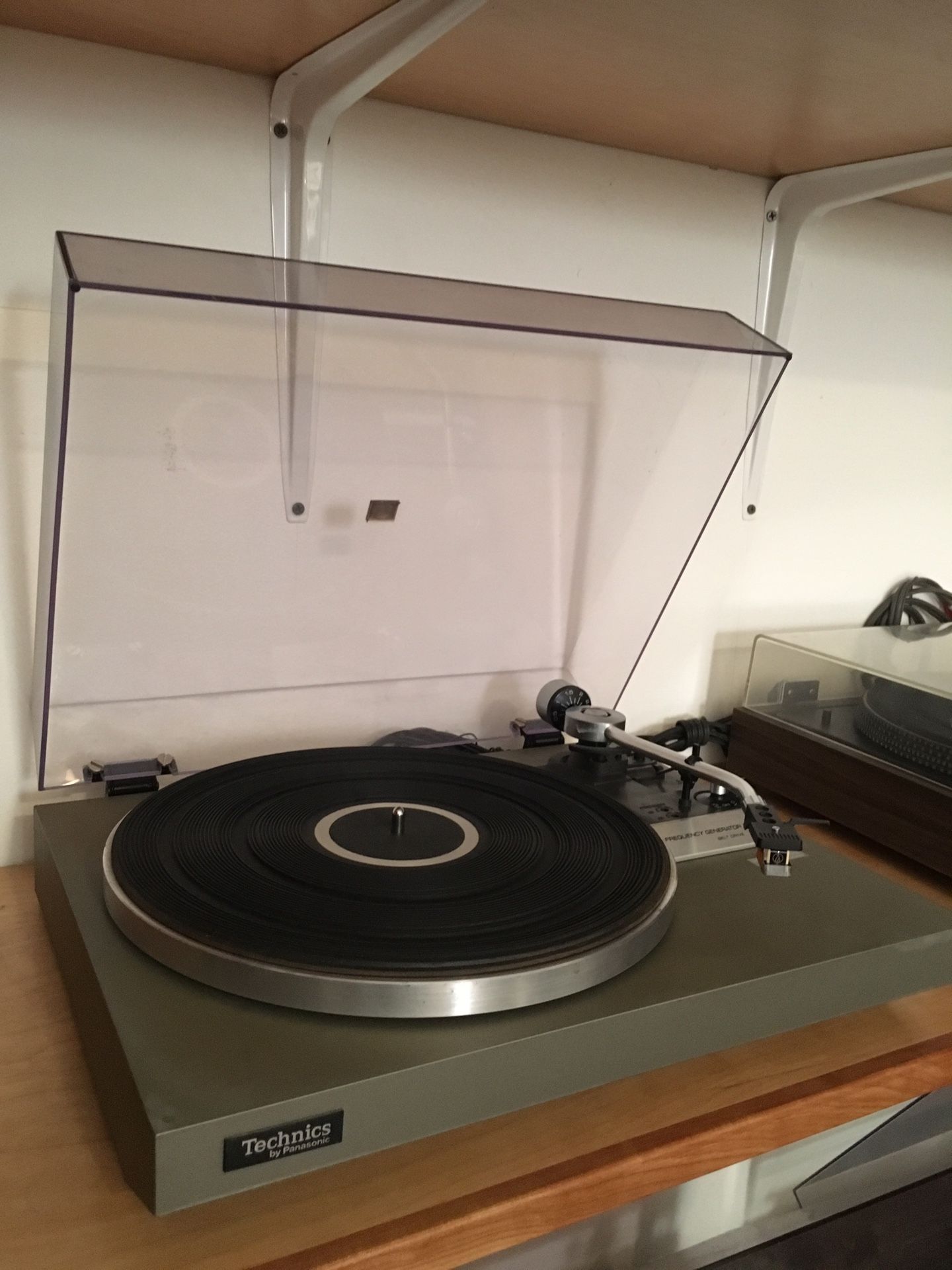 Technics SL 20 Turntable for Sale in Chicago, IL - OfferUp