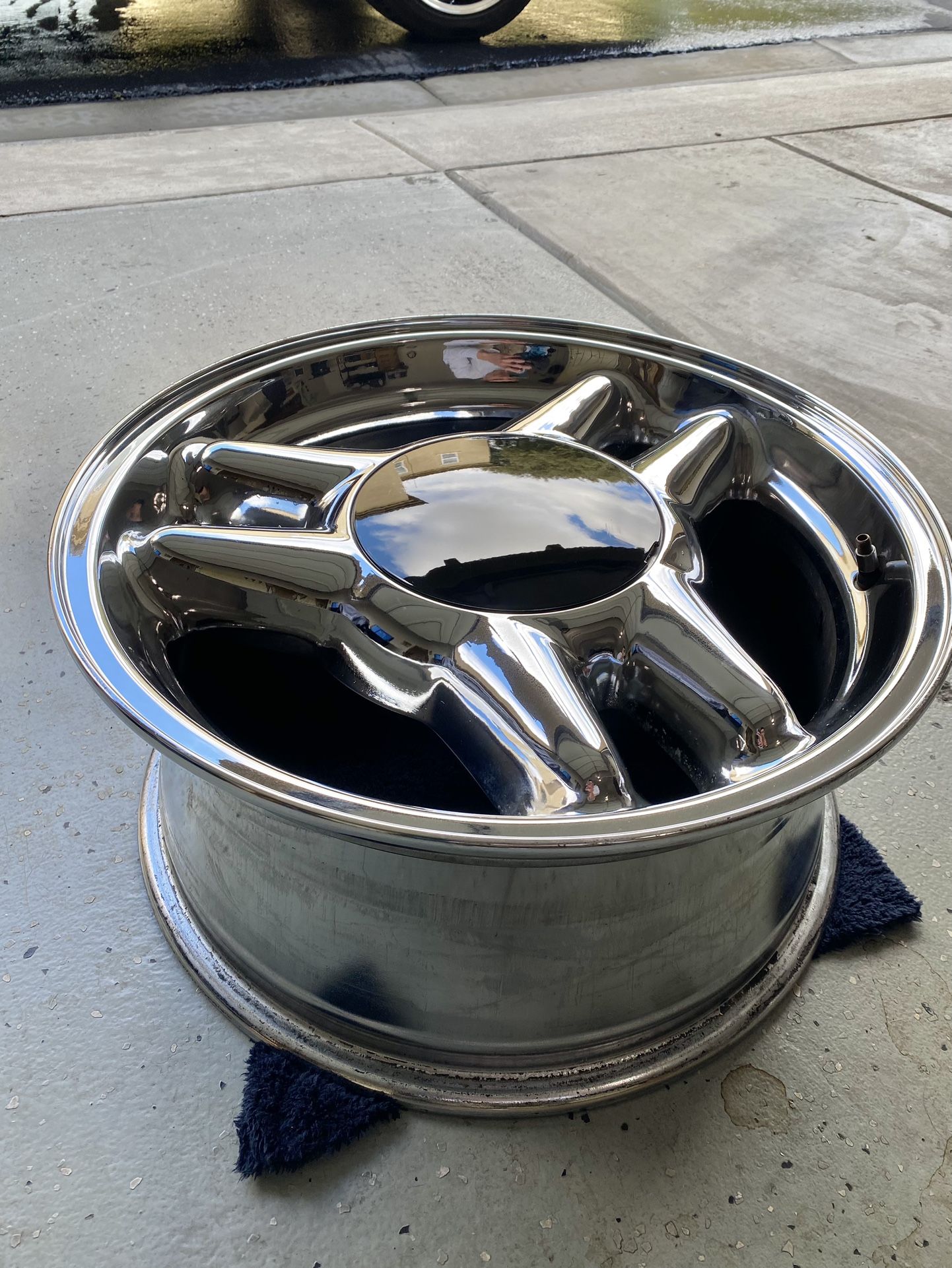 17” Ford Mustang Tri-Spoke Wheels for Sale in Murrieta, CA - OfferUp