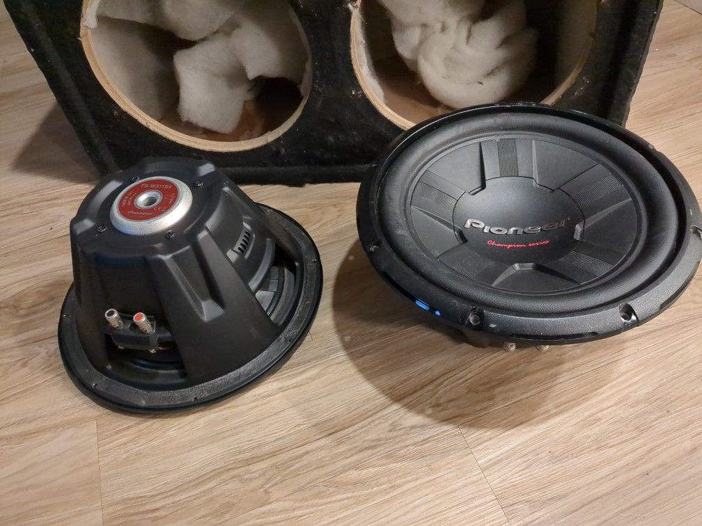 12 Inch Pioneer Subs , Sony Amp And Box for Sale in Seattle, WA - OfferUp
