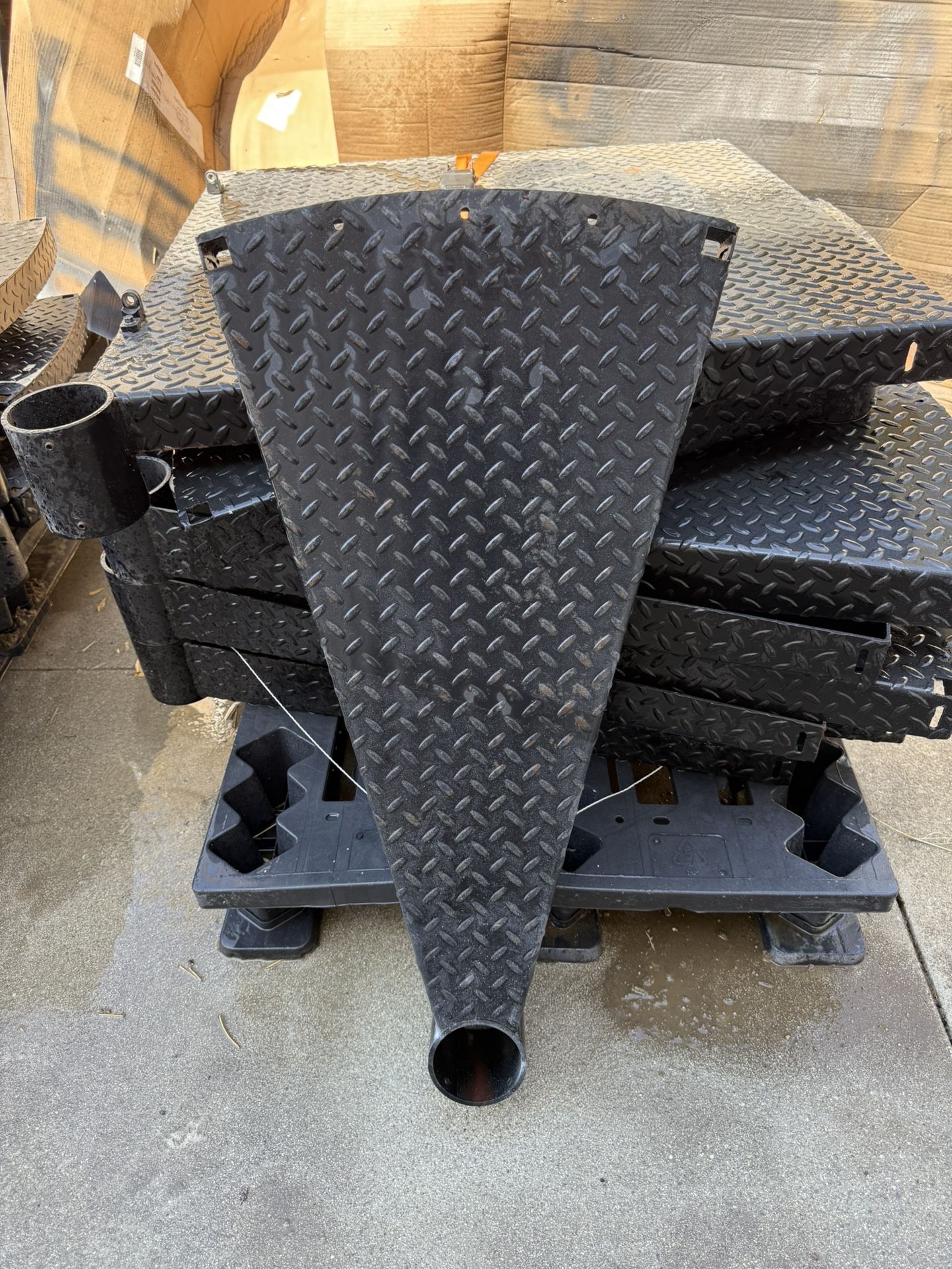 Spiral Stair Treads Diamond Pattern The Iron Shop 66” Overall Diameter ...