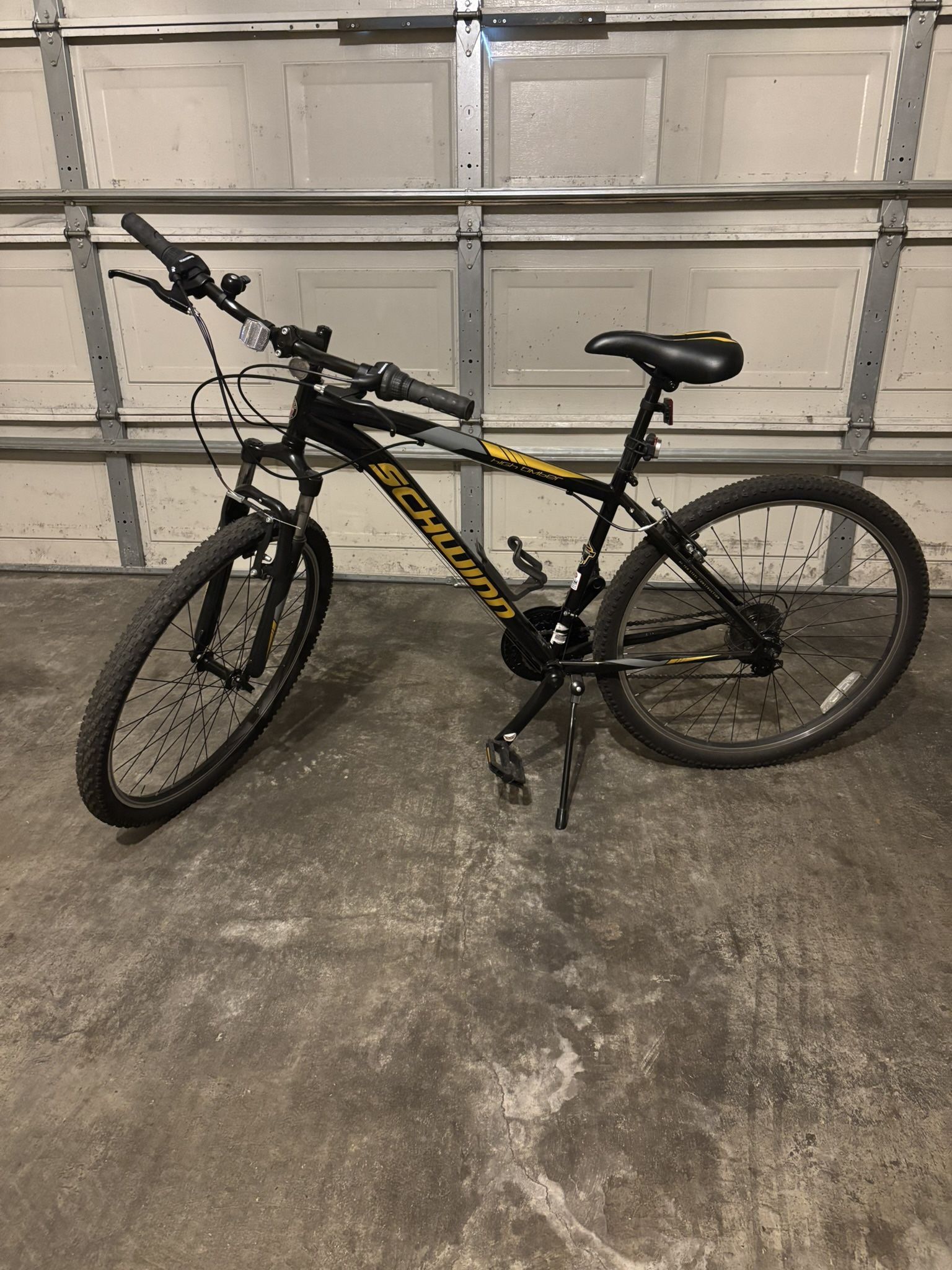 Schwinn High Timber Bike for Sale in Lacey, WA - OfferUp