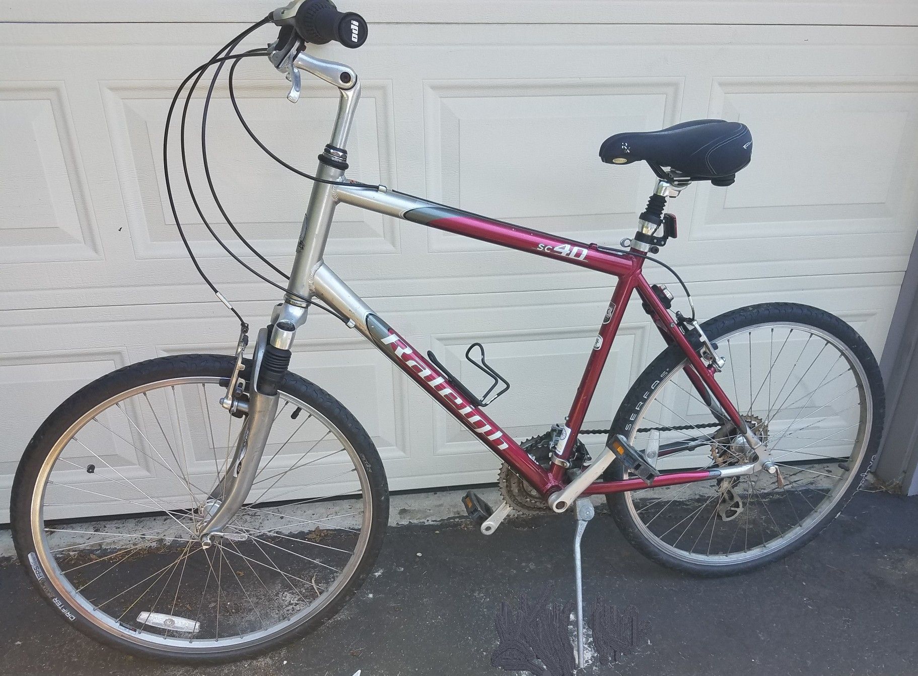 RALEIGH SC-40 Mountain Bike - 22" aluminum frame - 24 speed - Excellent ...