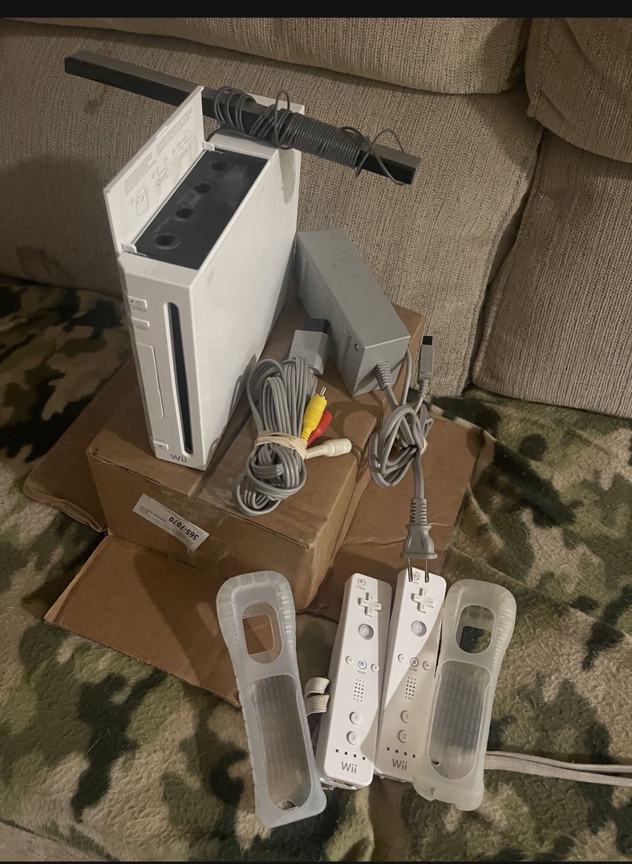 Nintendo Wii With Accessories for Sale in Las Vegas, NV - OfferUp