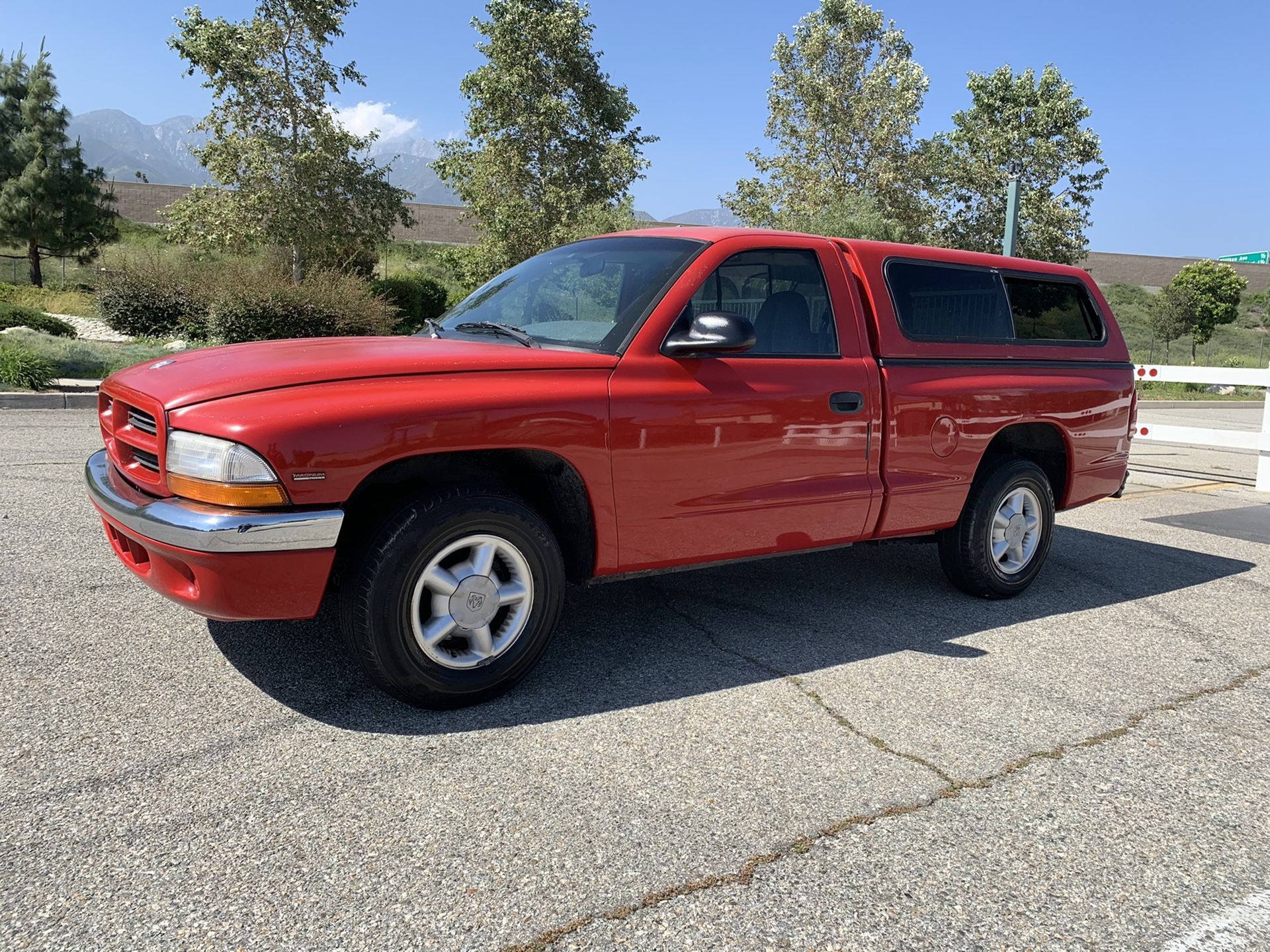 ‘98’ Dodge Dakota 5 Speed 4 Cylinder (Rebuilt Engine) Clean Title $2400 ...