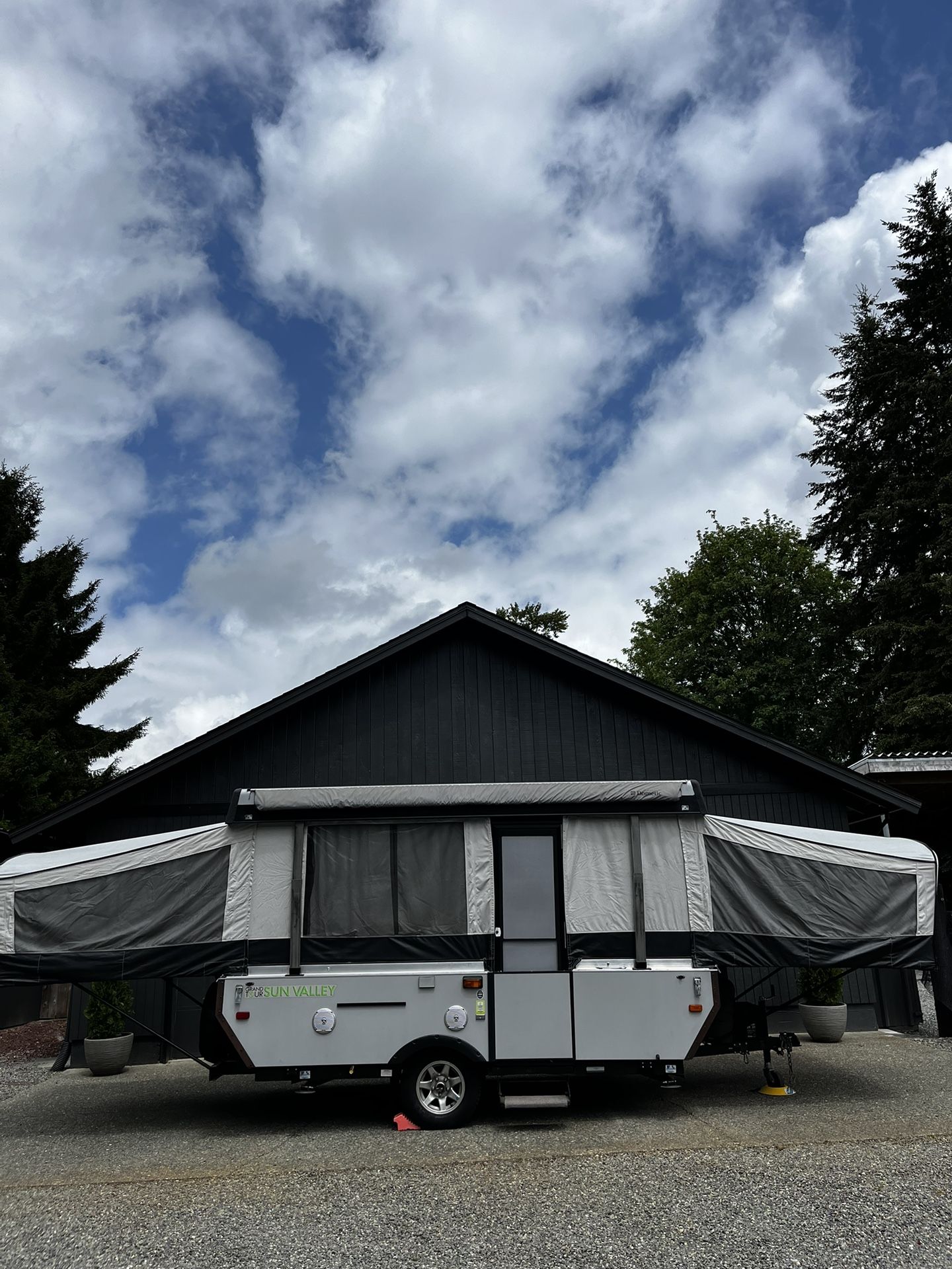 Somerset Pop-up Camping Trailer for Sale in Renton, WA - OfferUp