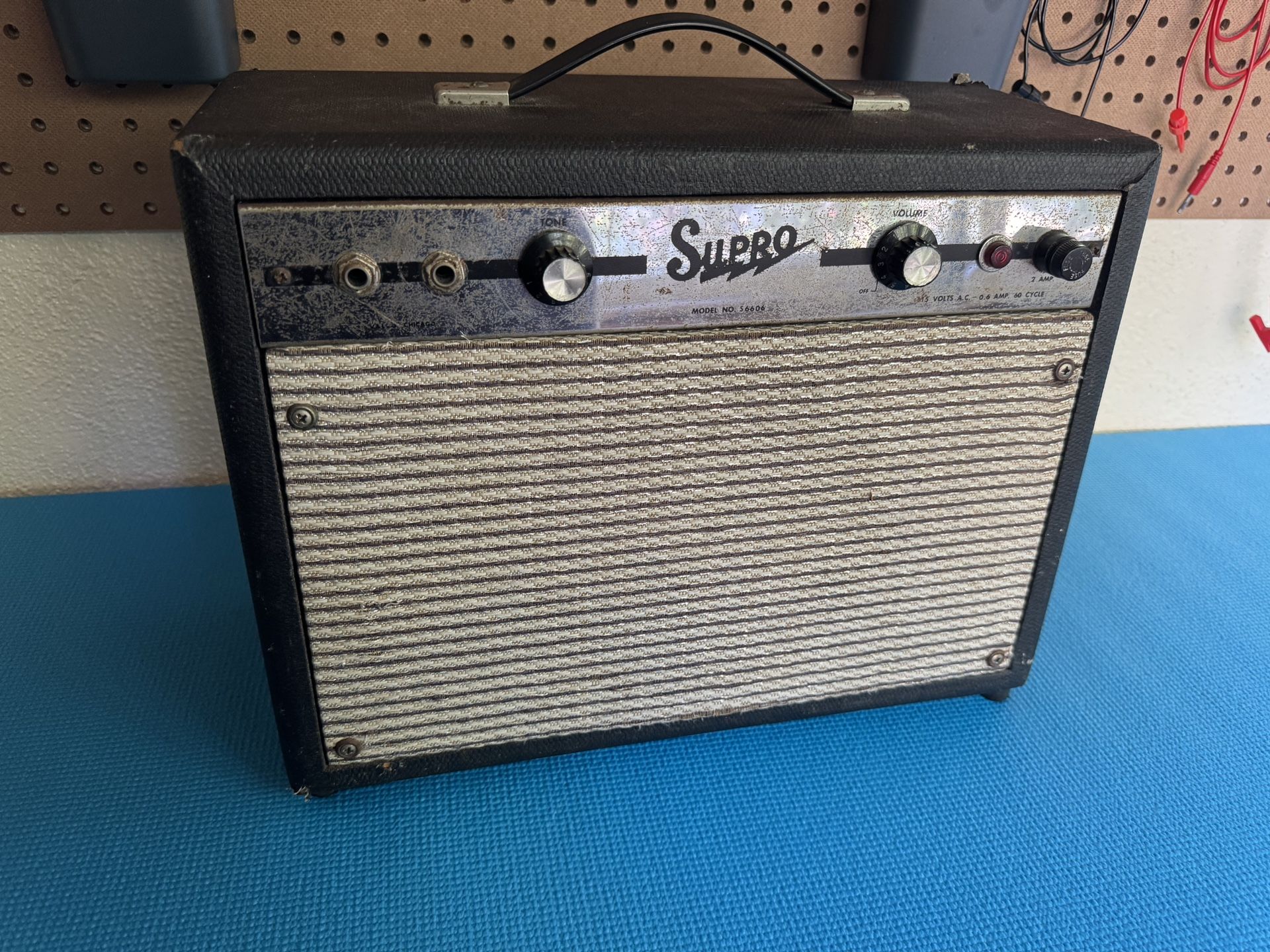 Early 60s Supro Guitar Amp S6606 for Sale in Glendale, CA - OfferUp