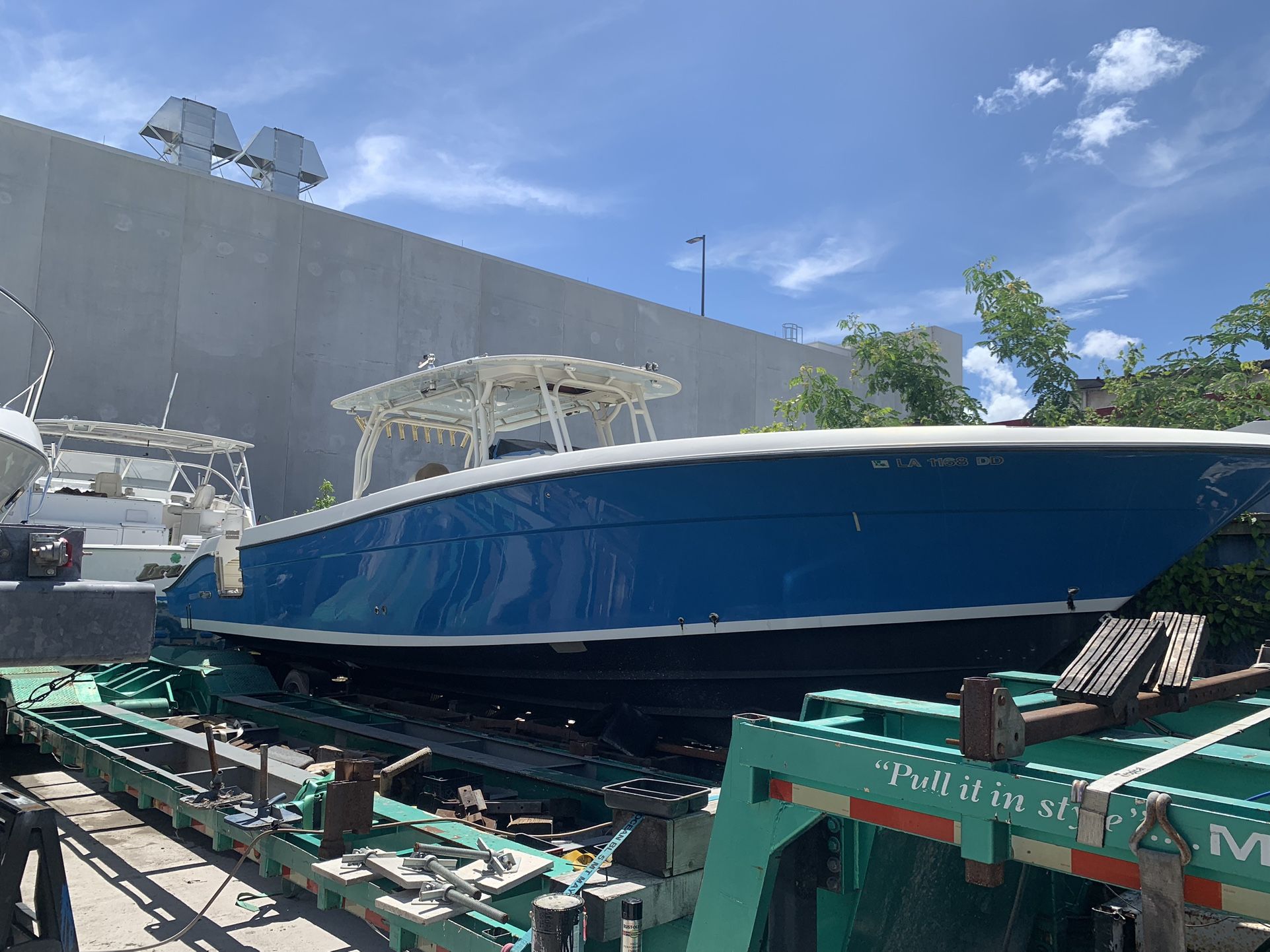2009 Hydra sport 42 for Sale in Miami, FL - OfferUp