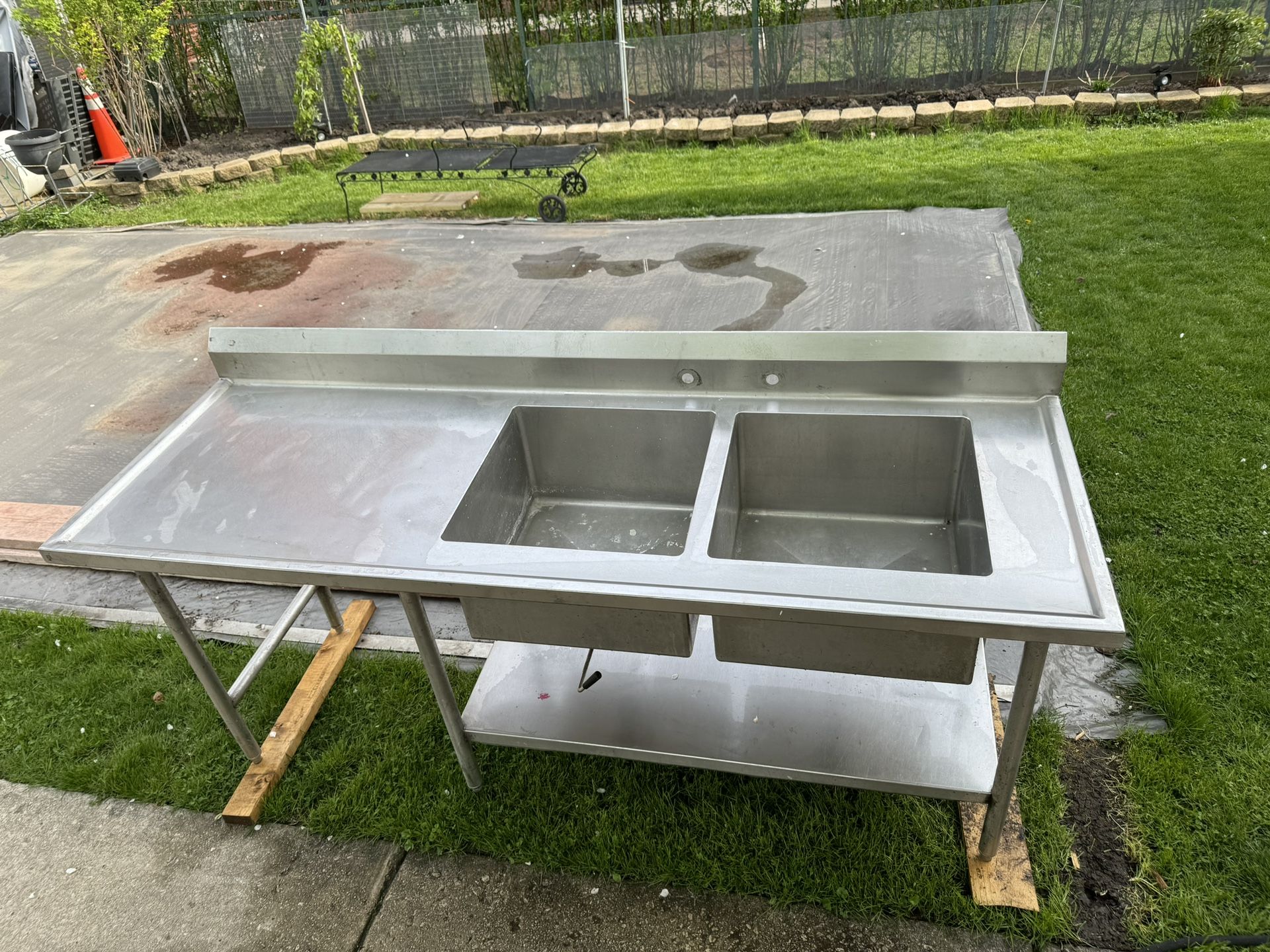 Used restaurant 2 compartment pot sink drainboard. 84” 2 Compartment ...
