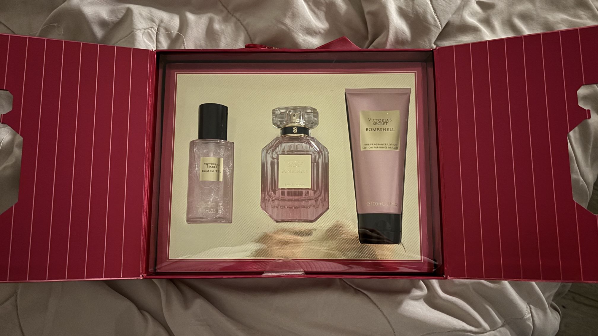 Victoria’s Secret Bombshell Gift Set for Sale in San Diego, CA - OfferUp