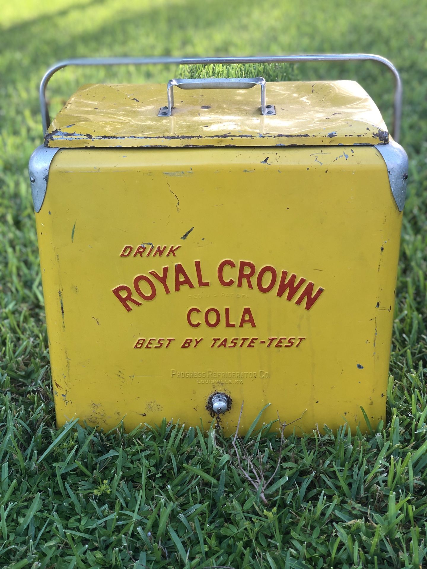 Vintage Royal Crown RC Cola Cooler for Sale in Lake Park, FL - OfferUp