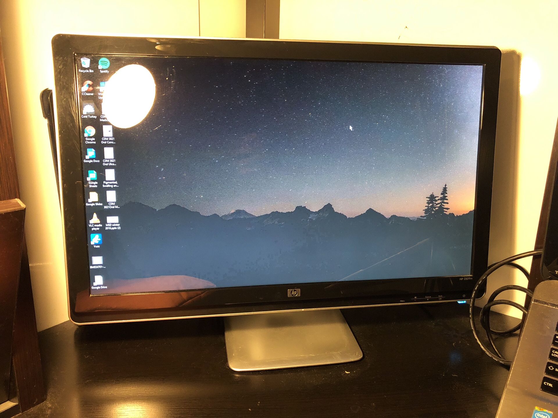 HP 2509m 25 inch Monitor for Sale in Hollywood, FL - OfferUp