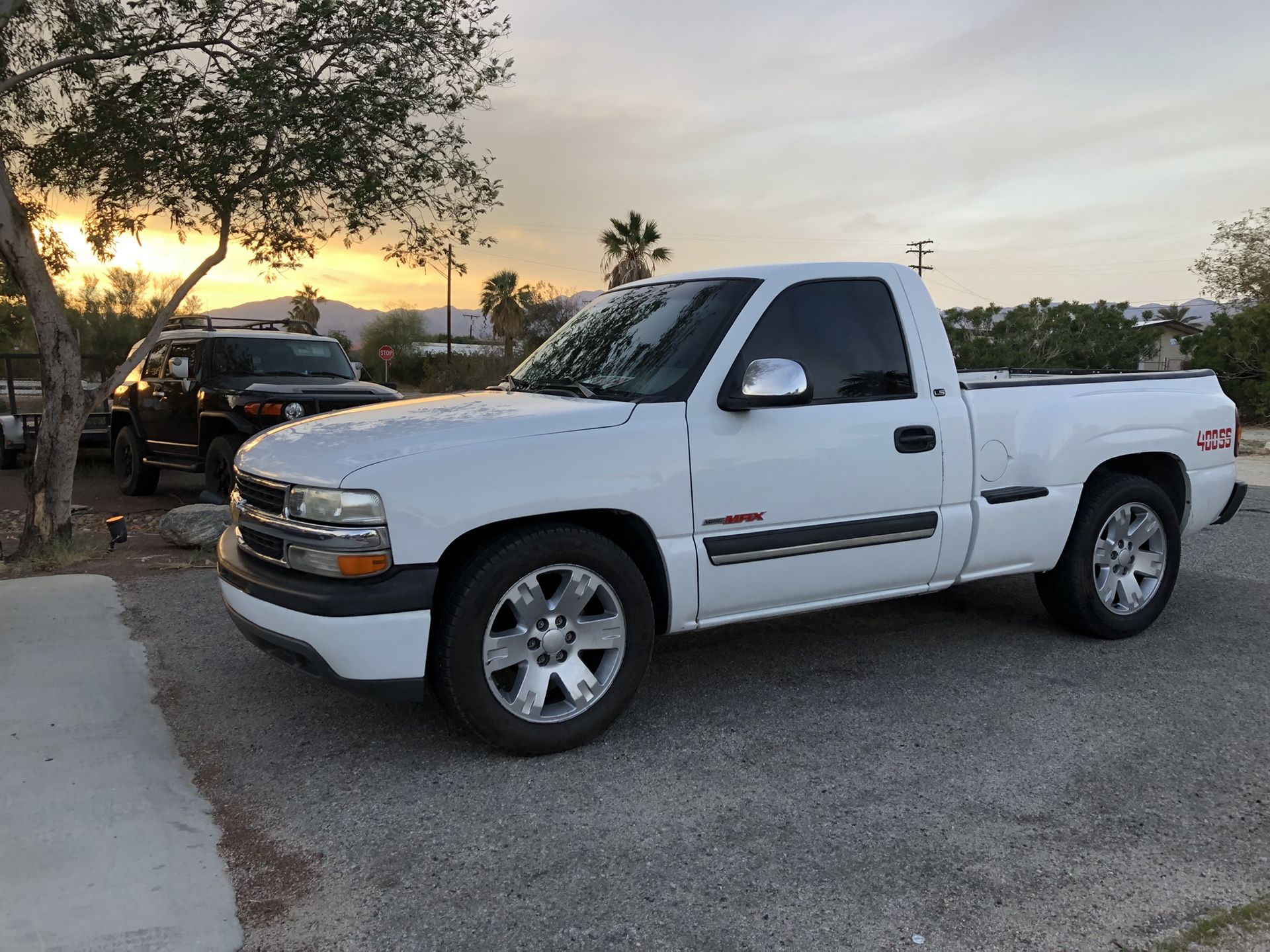 2000 Chevy Silverado (400ss) for Sale in Desert Hot Springs, CA - OfferUp