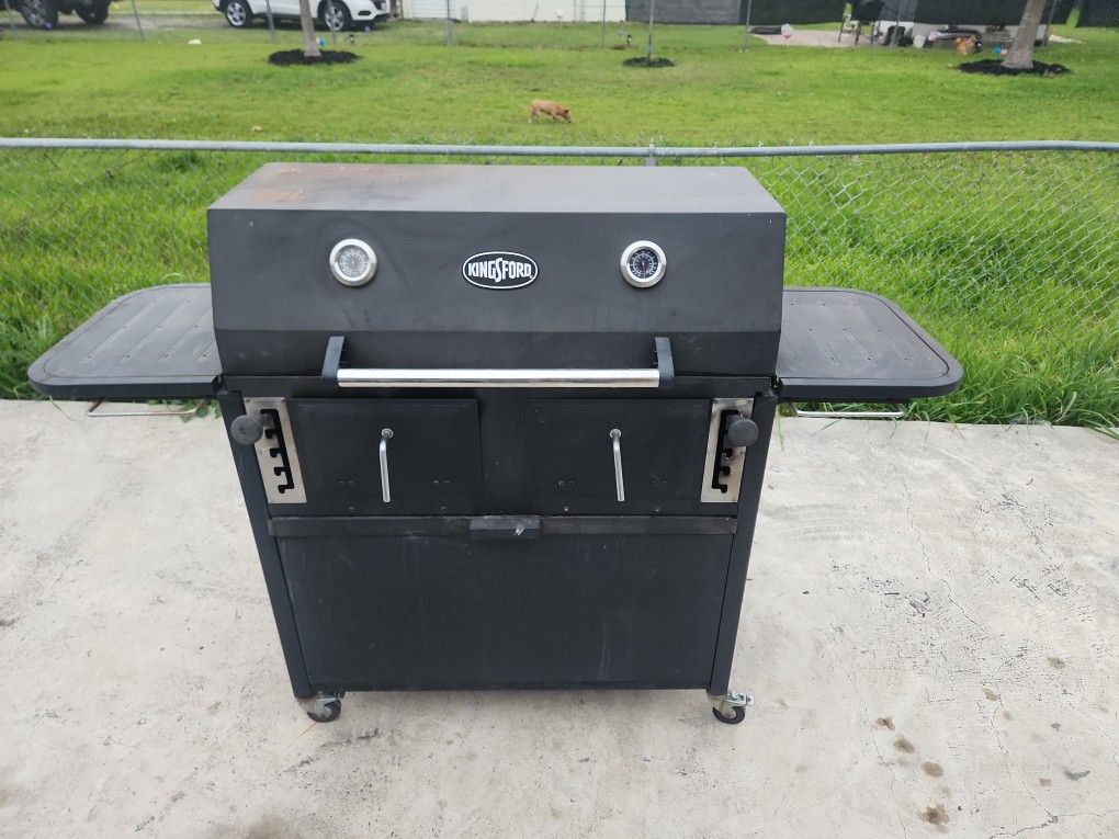 Bar B Q Grill for Sale in San Antonio, TX - OfferUp