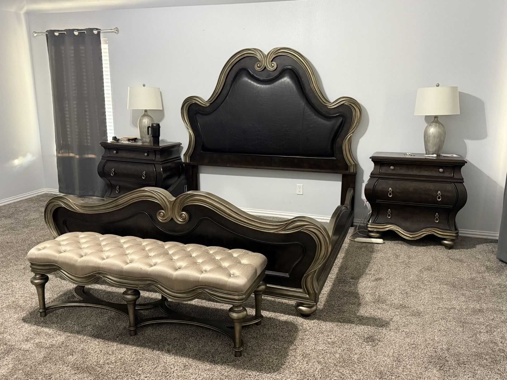 Haverty’s Angelina King Bedroom Set for Sale in Grand Prairie, TX - OfferUp