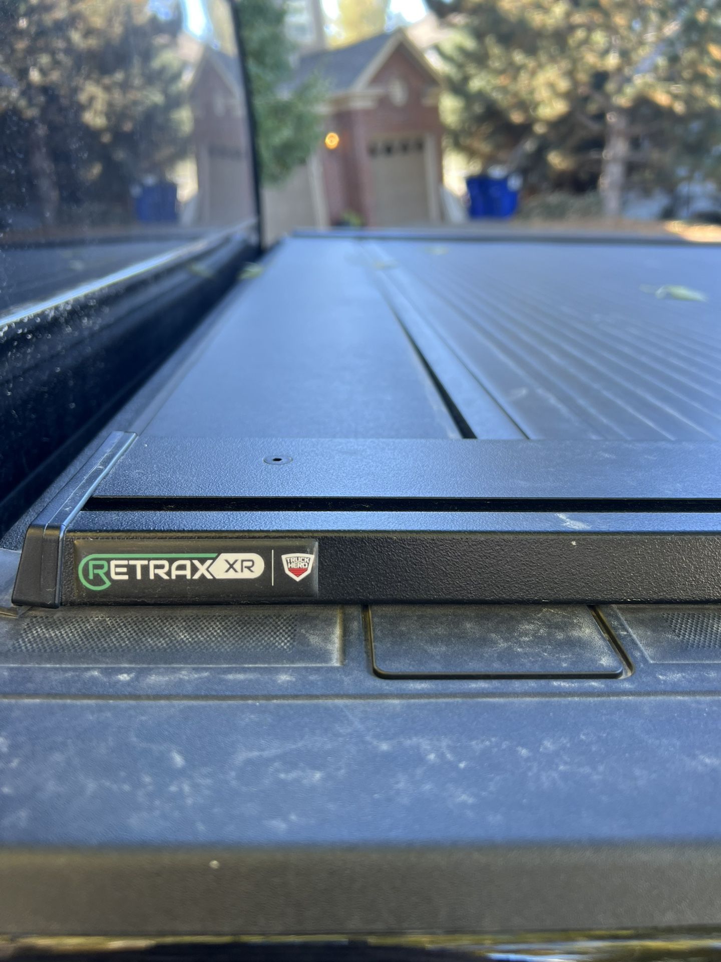 Retrax XR Rolling Bed Cover - 2023 6.75’ Chevy 2500 for Sale in Castle ...