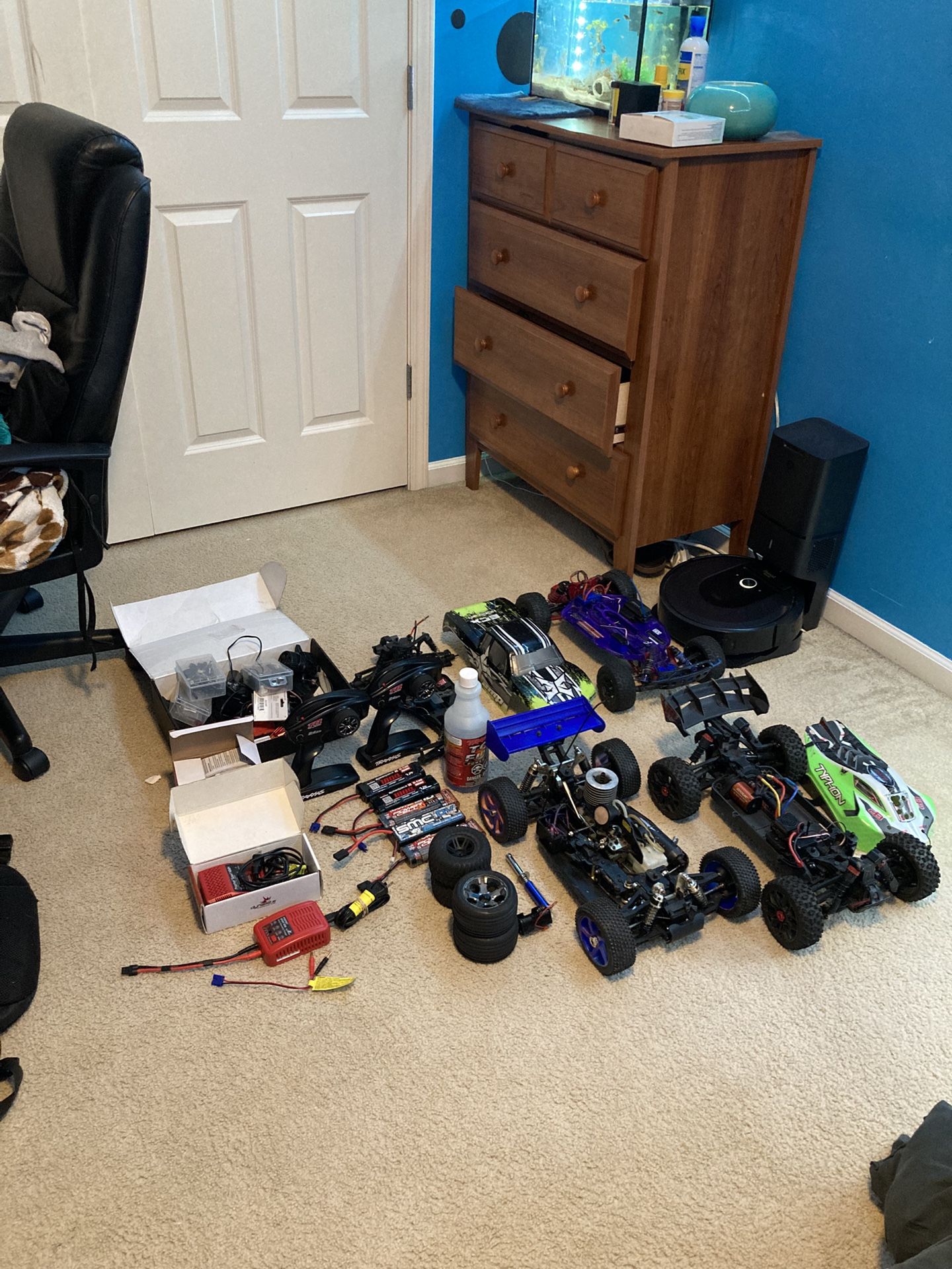 RC Car + Miscellaneous Lot for Sale in Fort Wayne, IN - OfferUp
