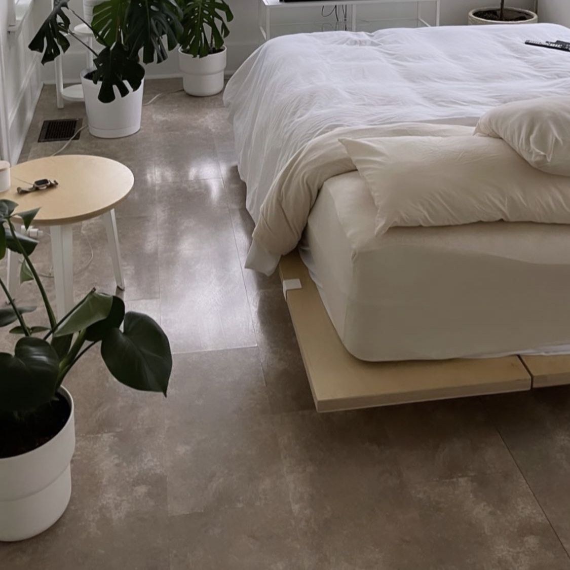 Floyd underbed storage store