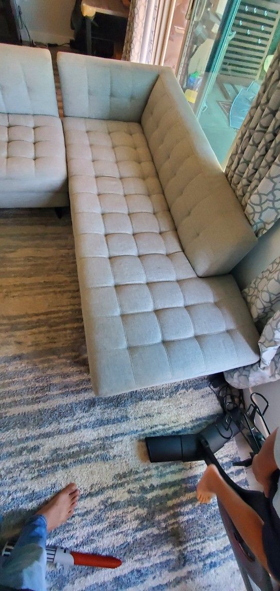 Sectional Couch Sofa Living Spaces "TATE III LAF SOFA" for Sale in San ...