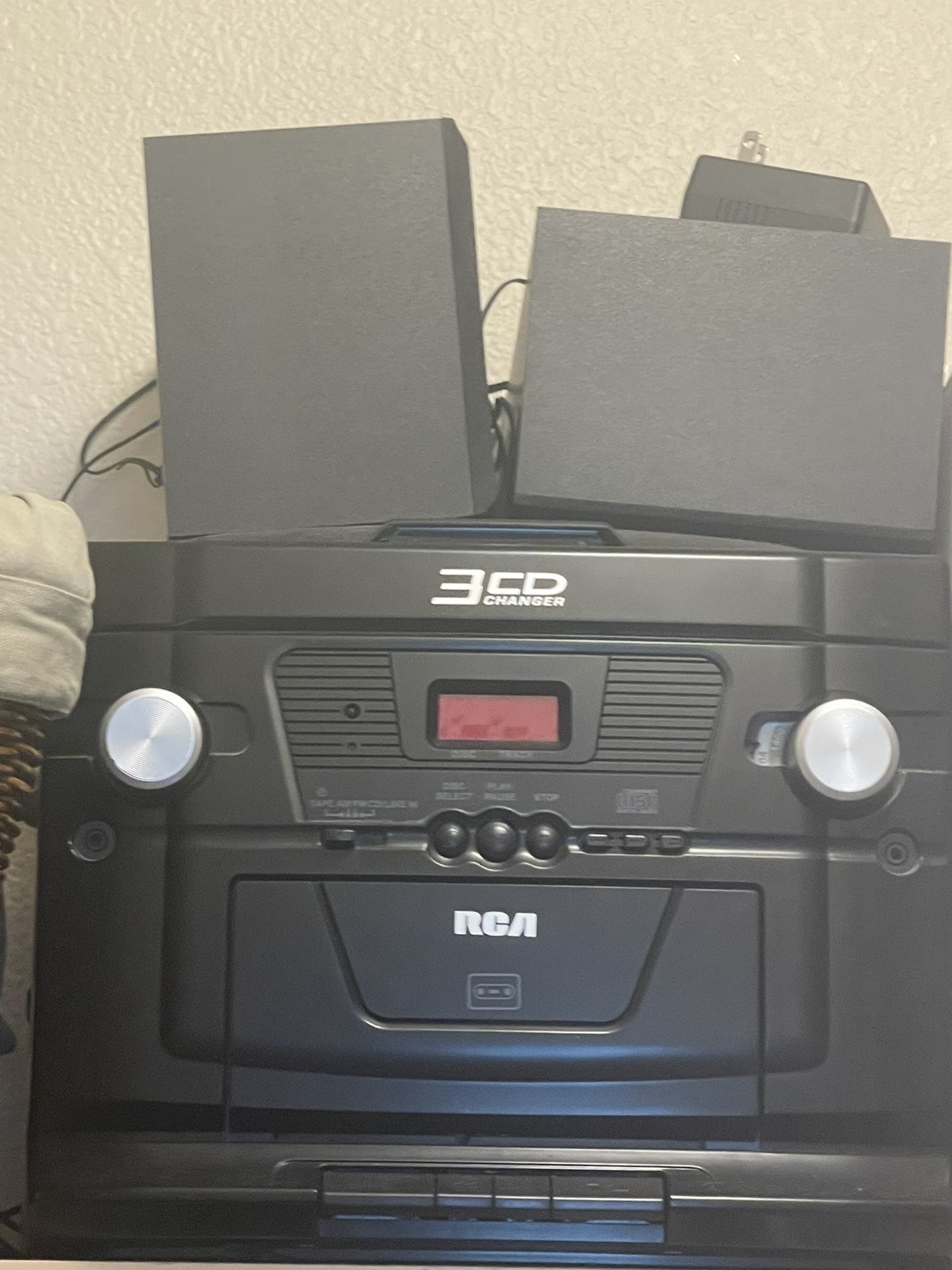 3 Disc CD , Cassette And Radio Player With Speakers for Sale in Ewa ...