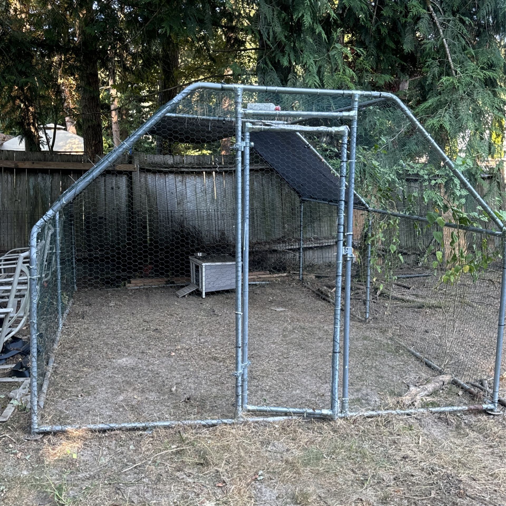 Free Chicken Coup! for Sale in Bellevue, WA - OfferUp