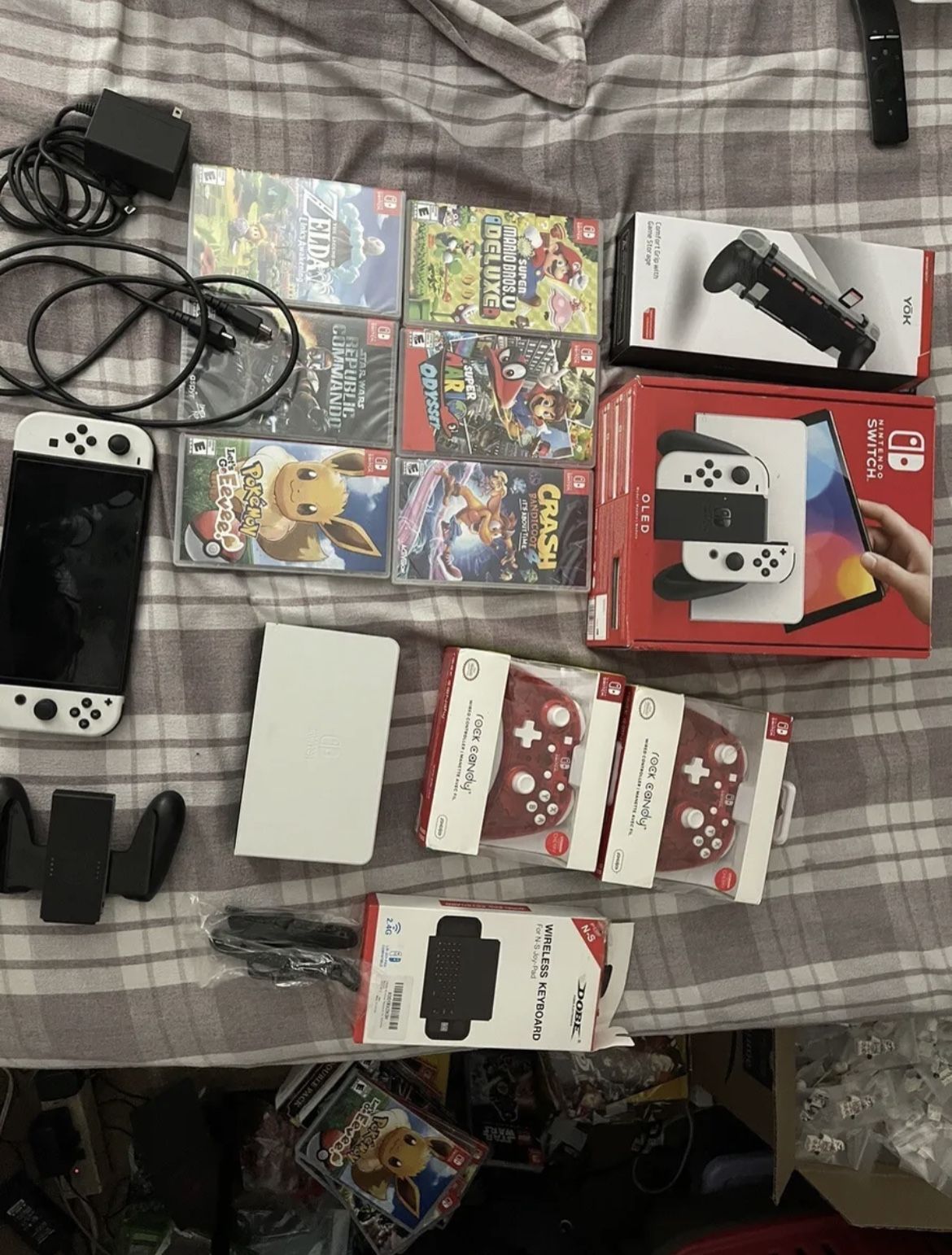 Nintendo Switch OLED White Joy Cons Big Bundle! Six Games, Two Extra ...