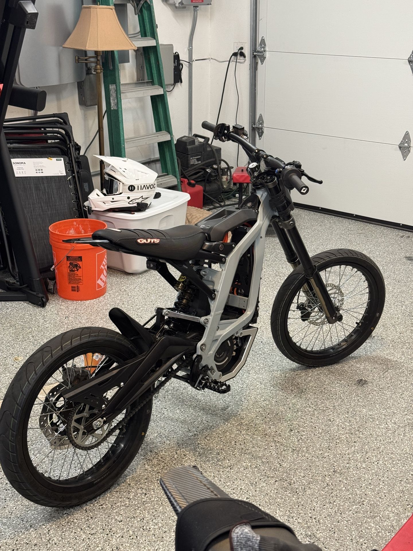 Powdercoated Upgraded Surron LBX 2024 for Sale in Chino Hills, CA - OfferUp