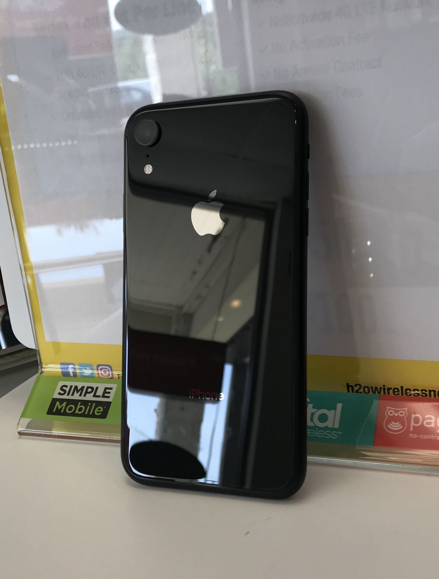 iPhone XR 64GB Unlocked Excellent Condition for Sale in Raleigh, NC - OfferUp