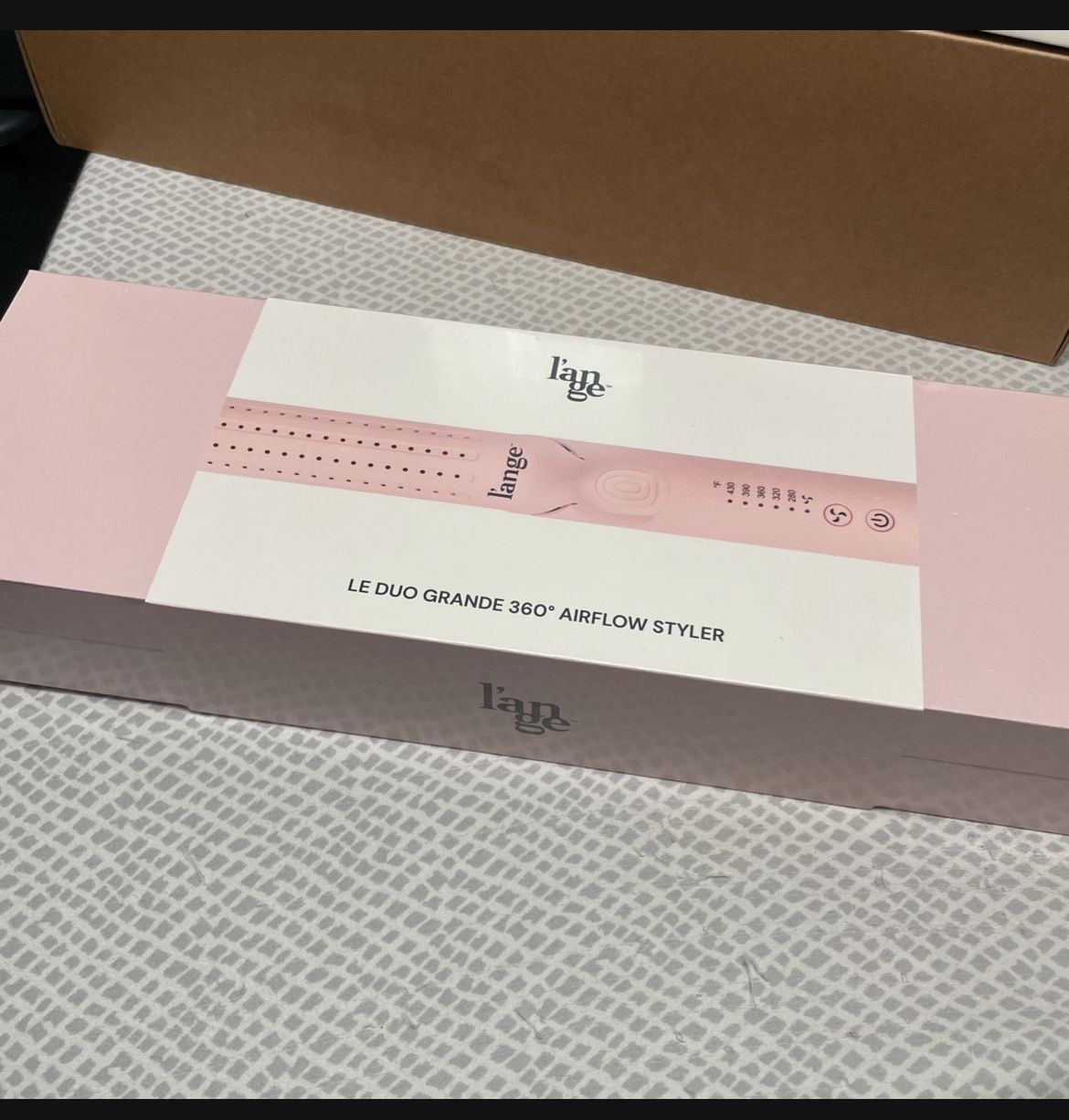 Curling Iron for Sale in San Bernardino, CA - OfferUp