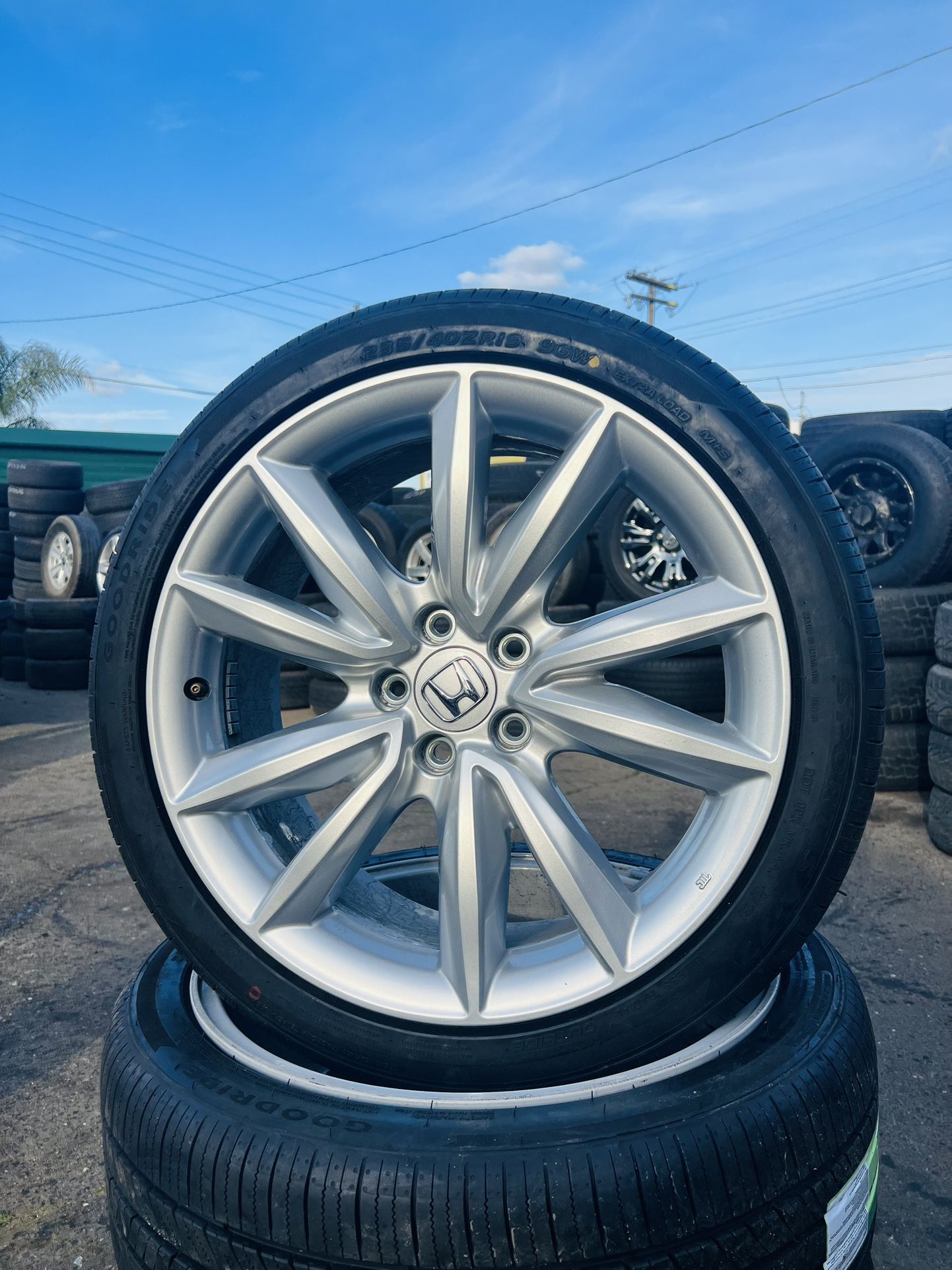 19” New Take Off Honda With New Tires 235-40-19 for Sale in Modesto, CA ...