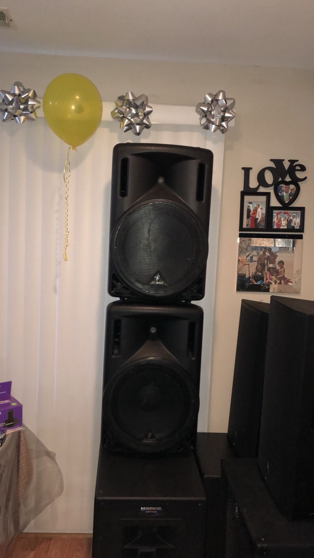 Behringer Eurolive B215a Active Loudspeaker