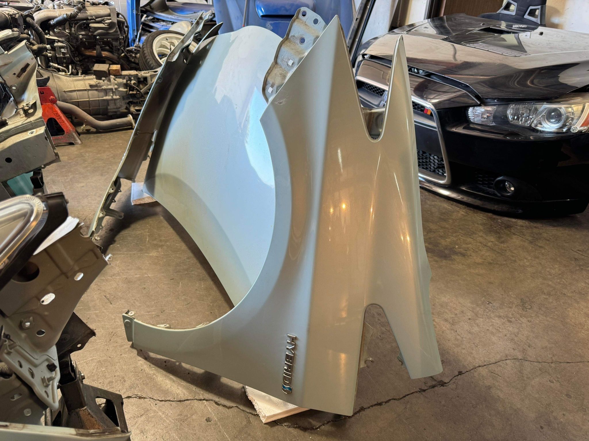 JDM 2010-2015 TOYOTA PRIUS COMPLETE FRONT END NOSE CUTS. MULTIPLE ...