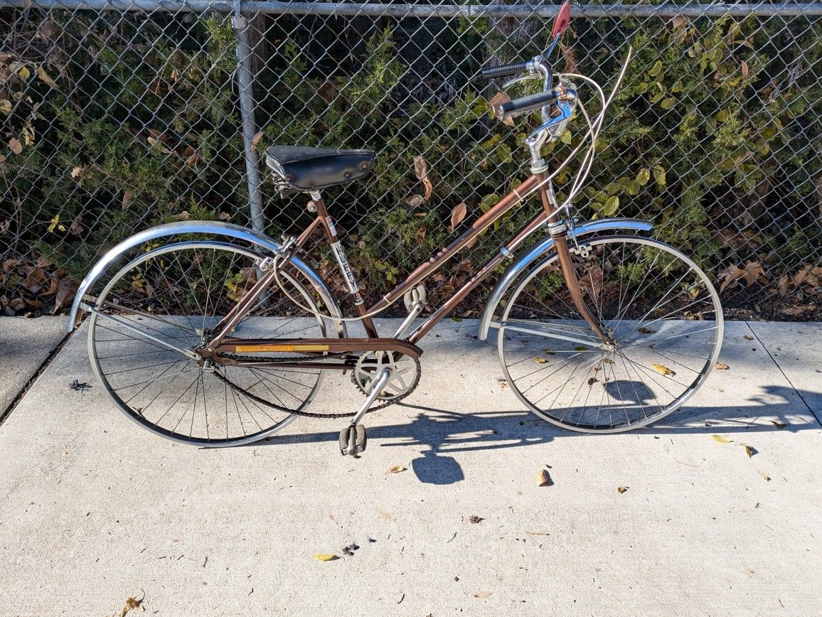Ladies 3 Speed Huffy Bike for Sale in Flat Rock, MI - OfferUp