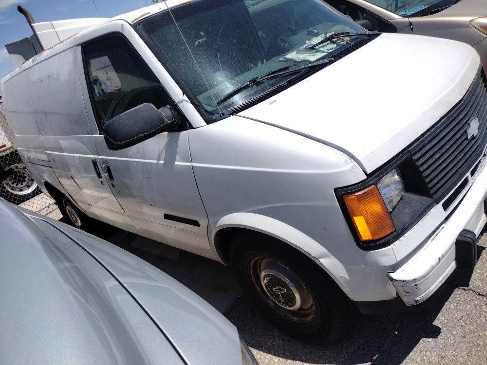 1994 Chevrolet Astro for Sale in Las Vegas, NV - OfferUp