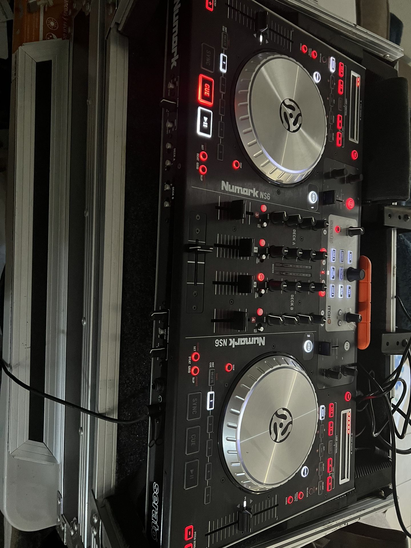 Numark Ns6 Carrying Case