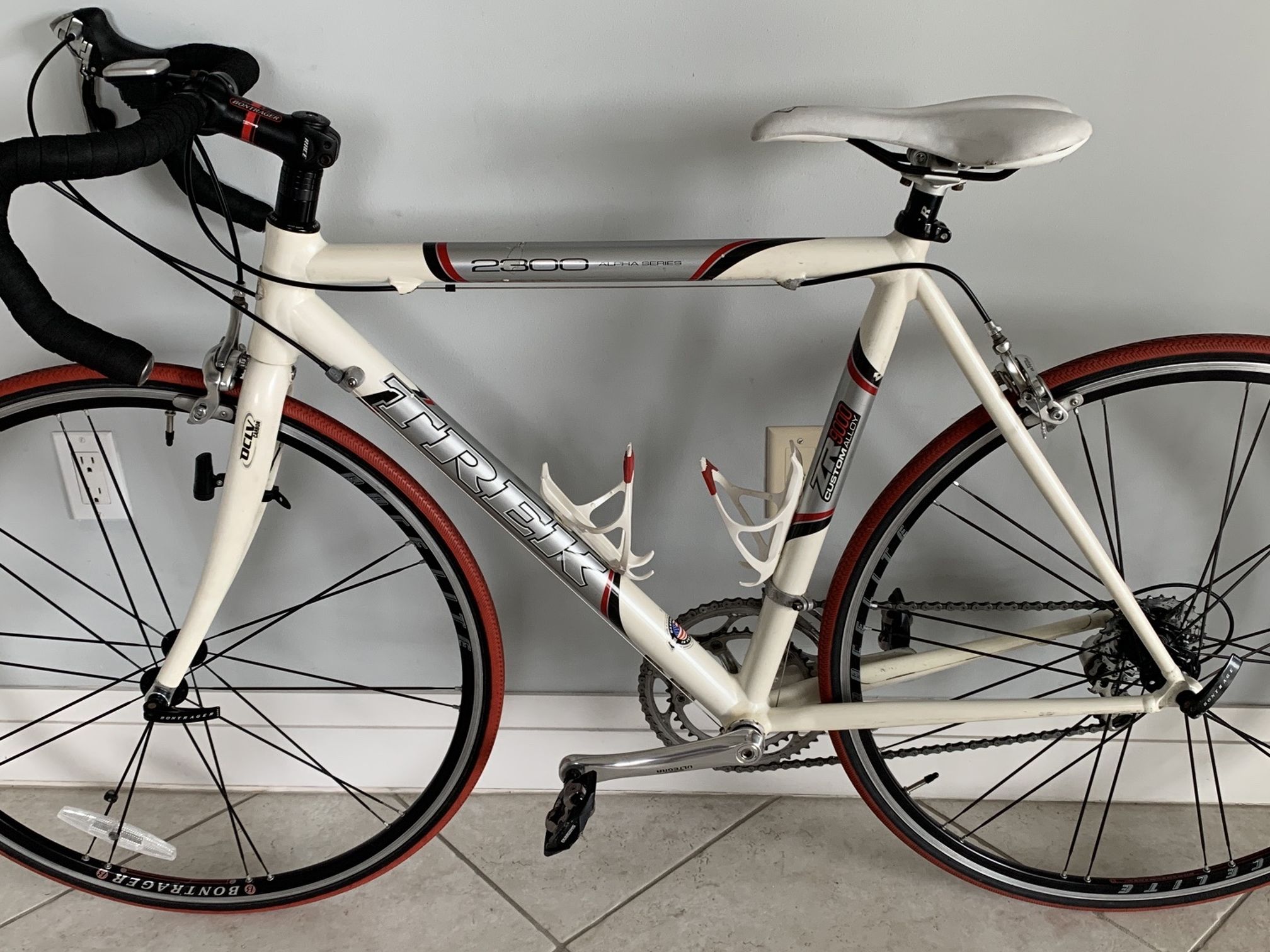 TREK CARBON RACE BIKE- Model Bontrager 2300 Alfa Series ZR9000, Frame ...