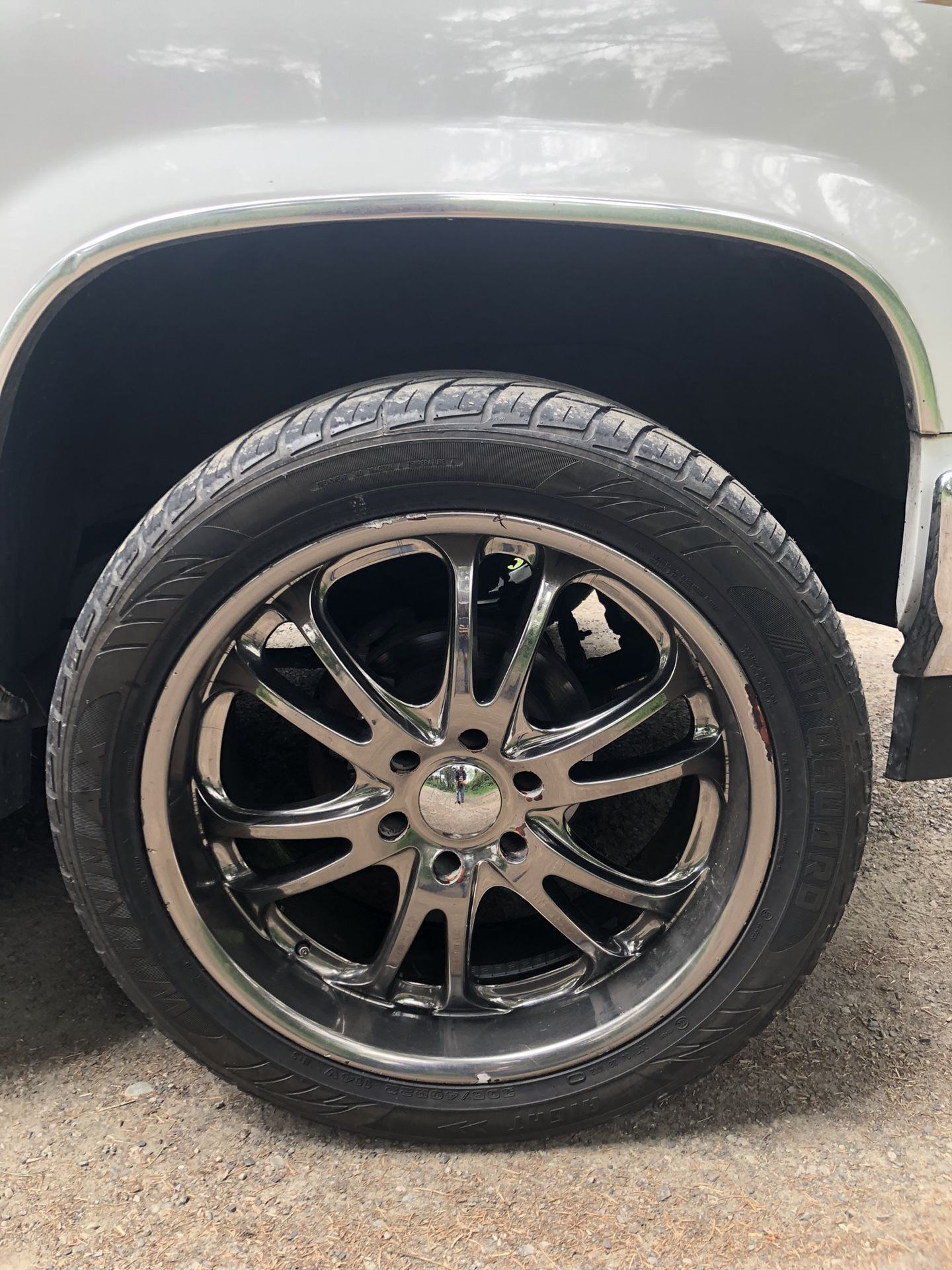 22” boss rims 305/40r22 for Sale in Carnation, WA - OfferUp