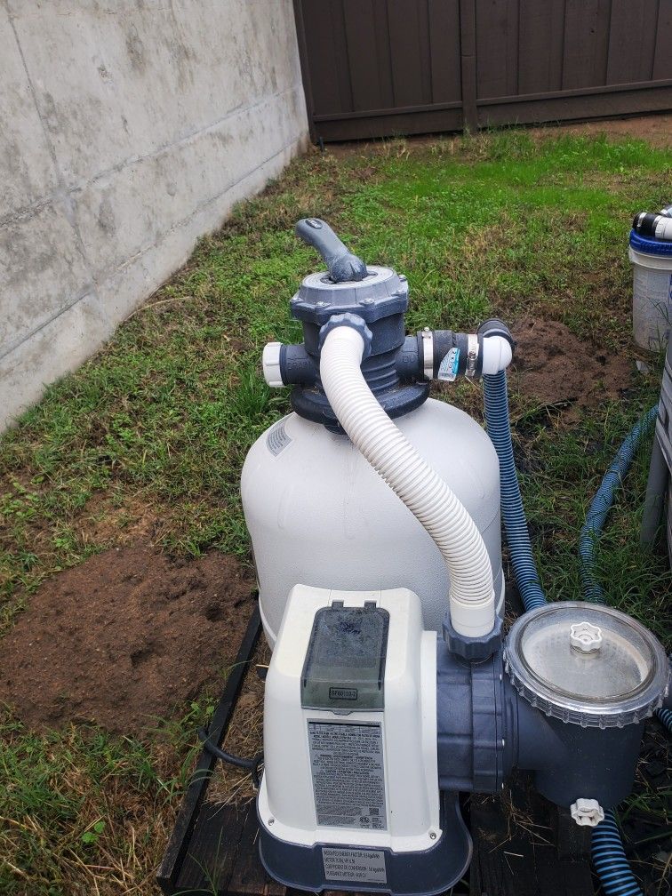 Summer Waves pool upgraded intex sand filter/pump for Sale in Manteca ...