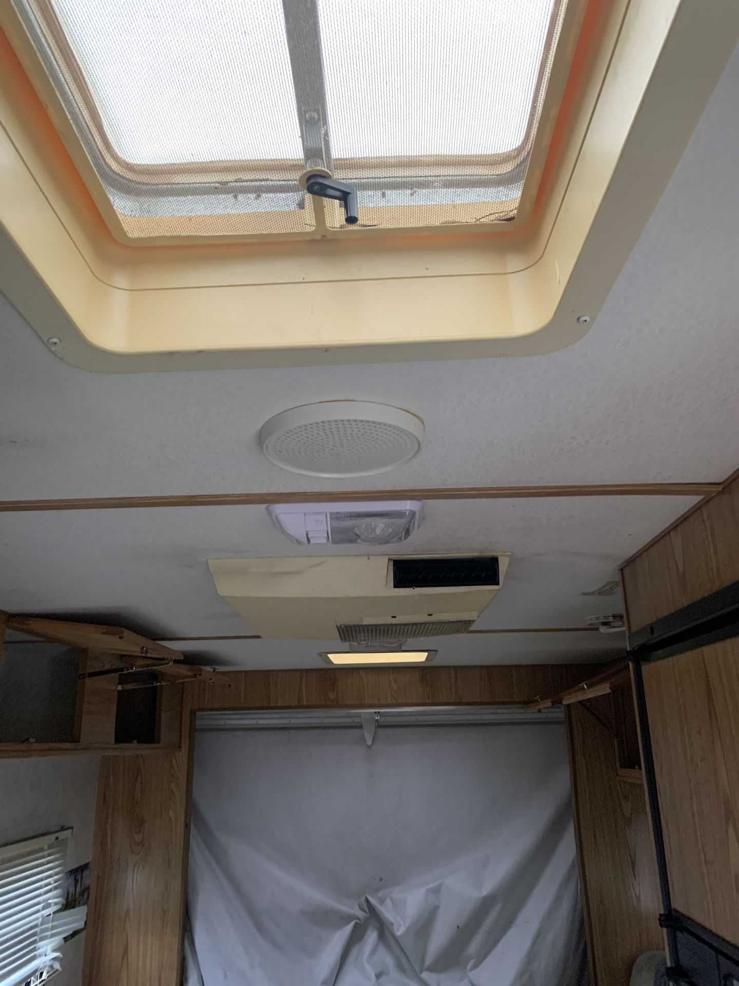 2003 Thor CA Tahoe Lite for Sale in Calimesa, CA - OfferUp