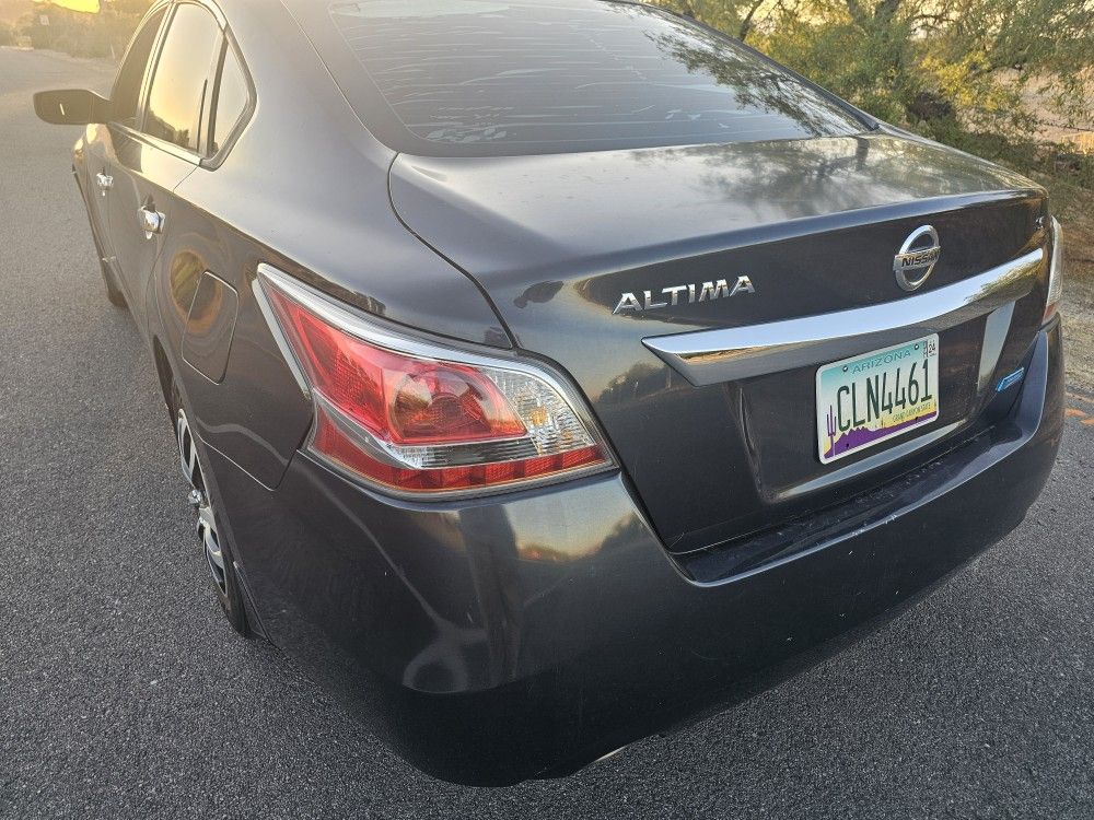 2014 Nissan Altima Similar to Honda Toyota Nissan Chevy Ford Dodge ...