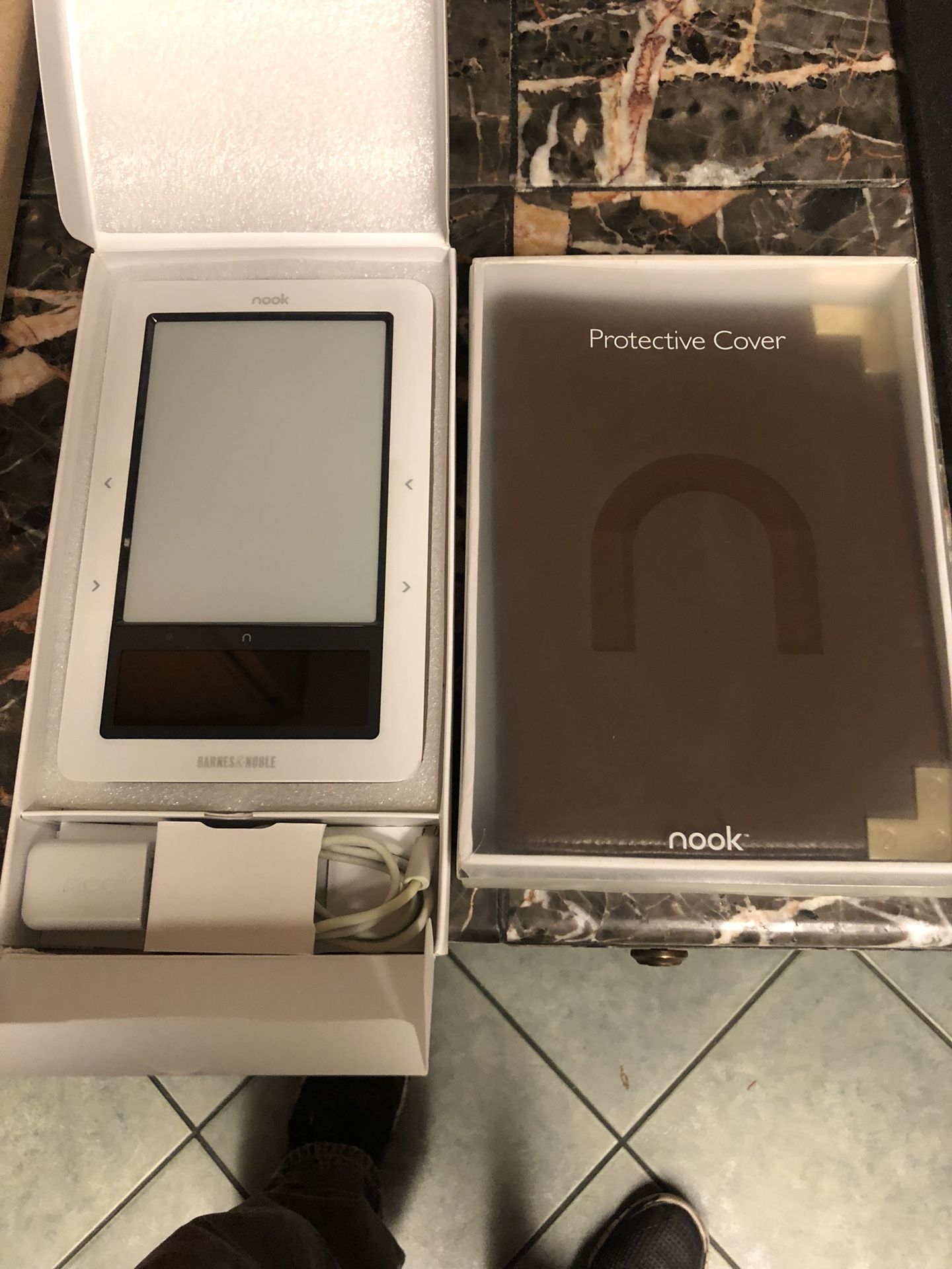 1st Generation Nook for Sale in Temecula, CA - OfferUp