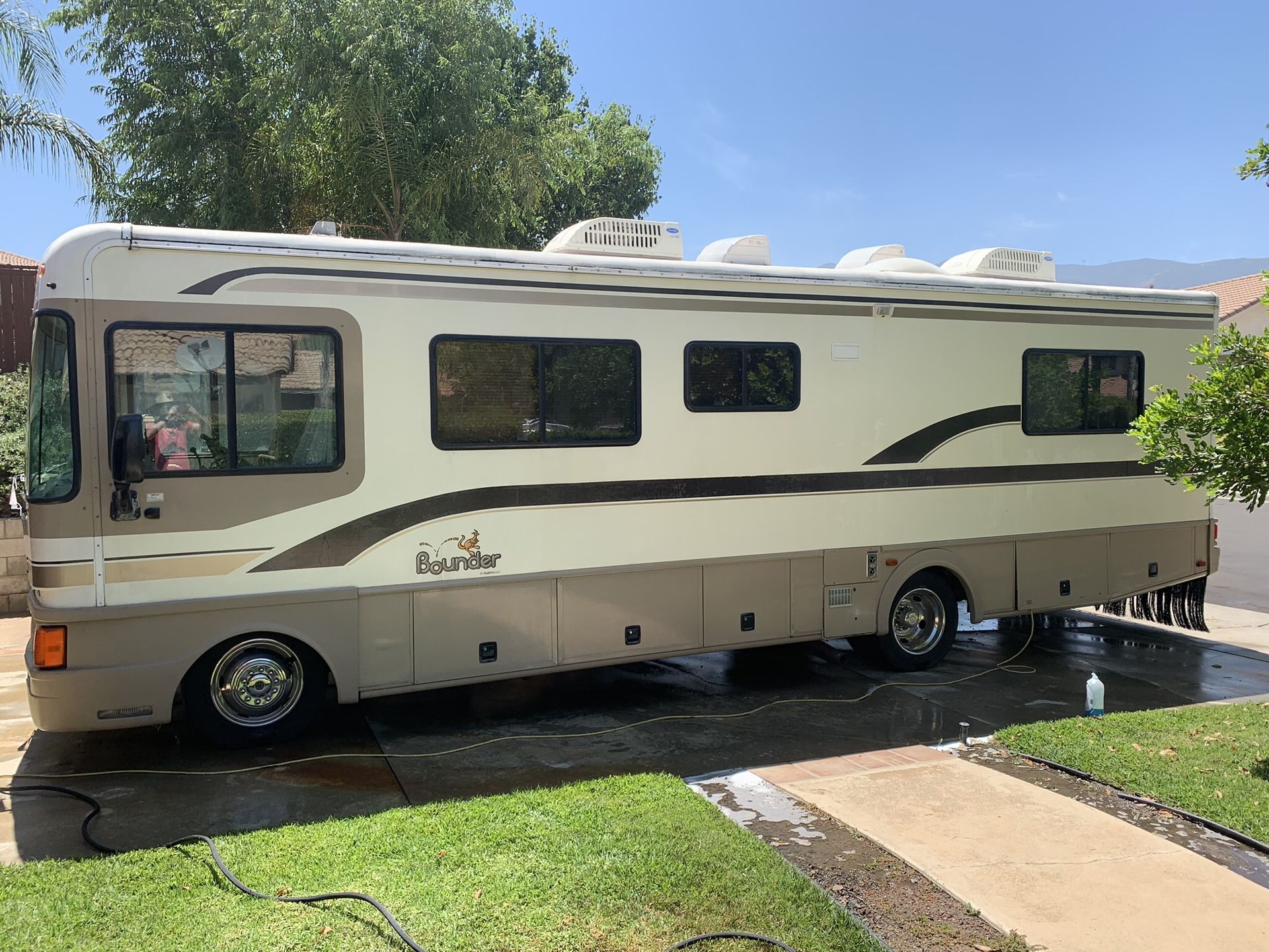 98 Bounder Class A Motorhome/RV for Sale in Corona, CA - OfferUp