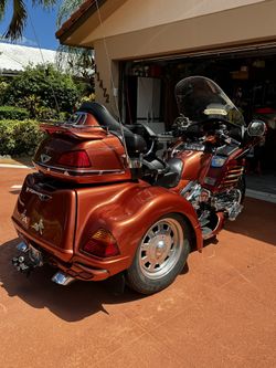 Goldwing Trike Patches Tilting Motor Works | Two In Front And Made In
