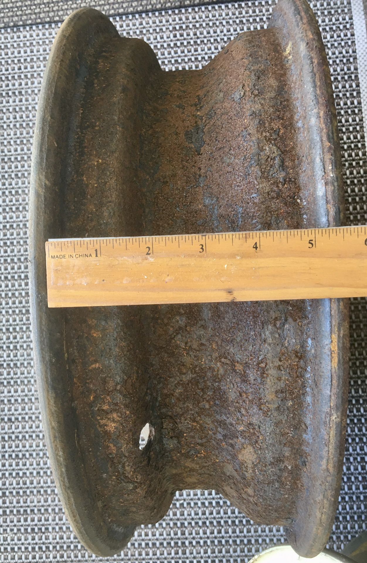 Wheel Vintage 16” Chevy 6 Lug Truck Rim With 3 Clips for Sale in El ...