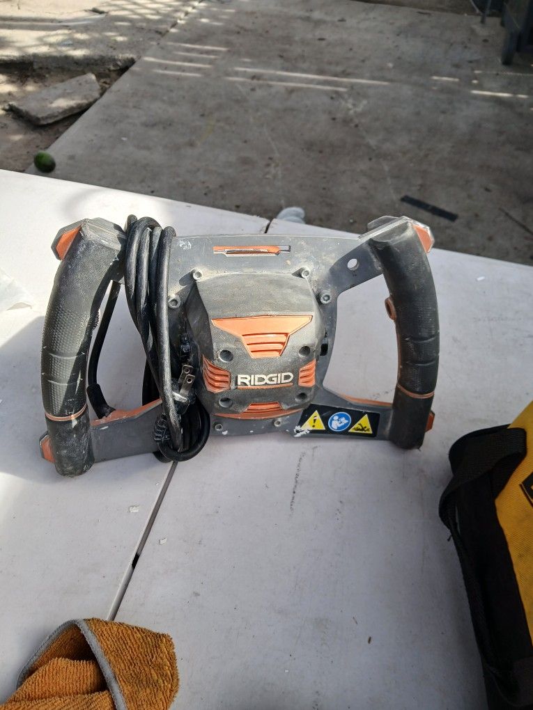 Rigid Mud Mixer With Mixer Pole for Sale in Lynwood, CA - OfferUp