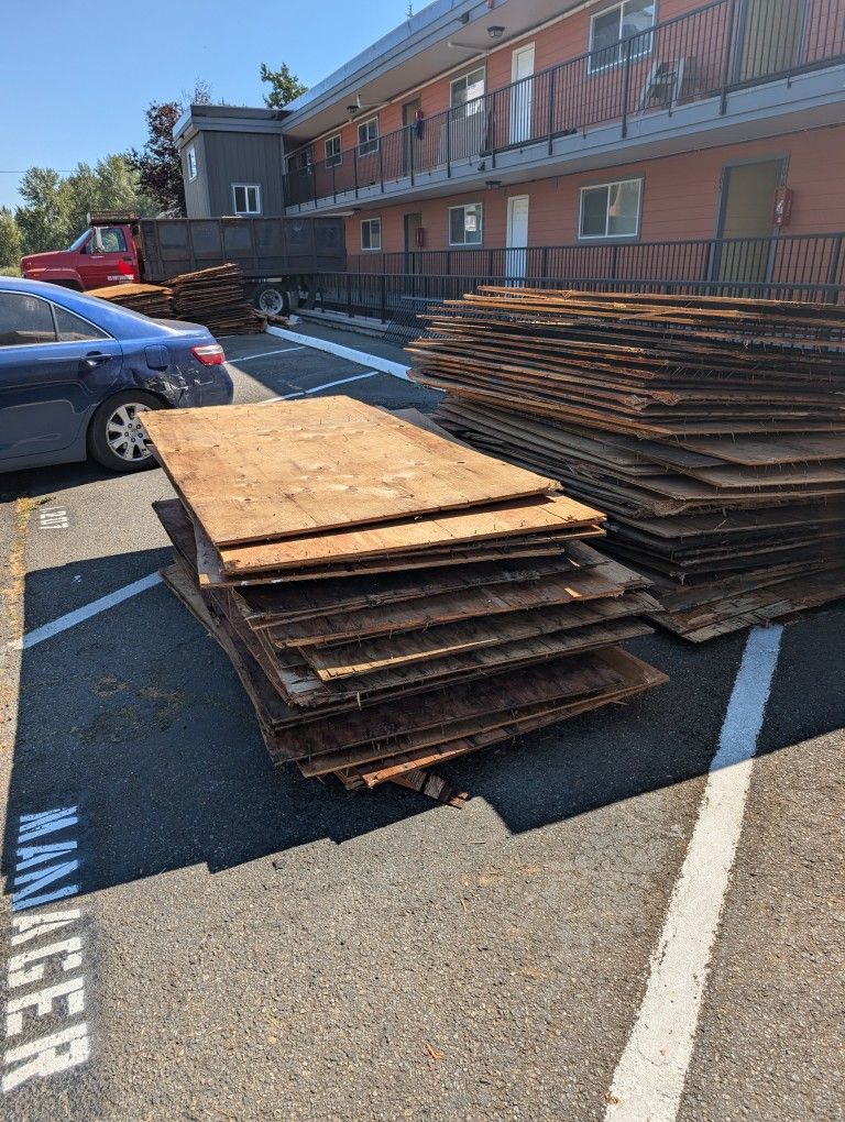 Free plywood and Lumber for Sale in Kent, WA - OfferUp