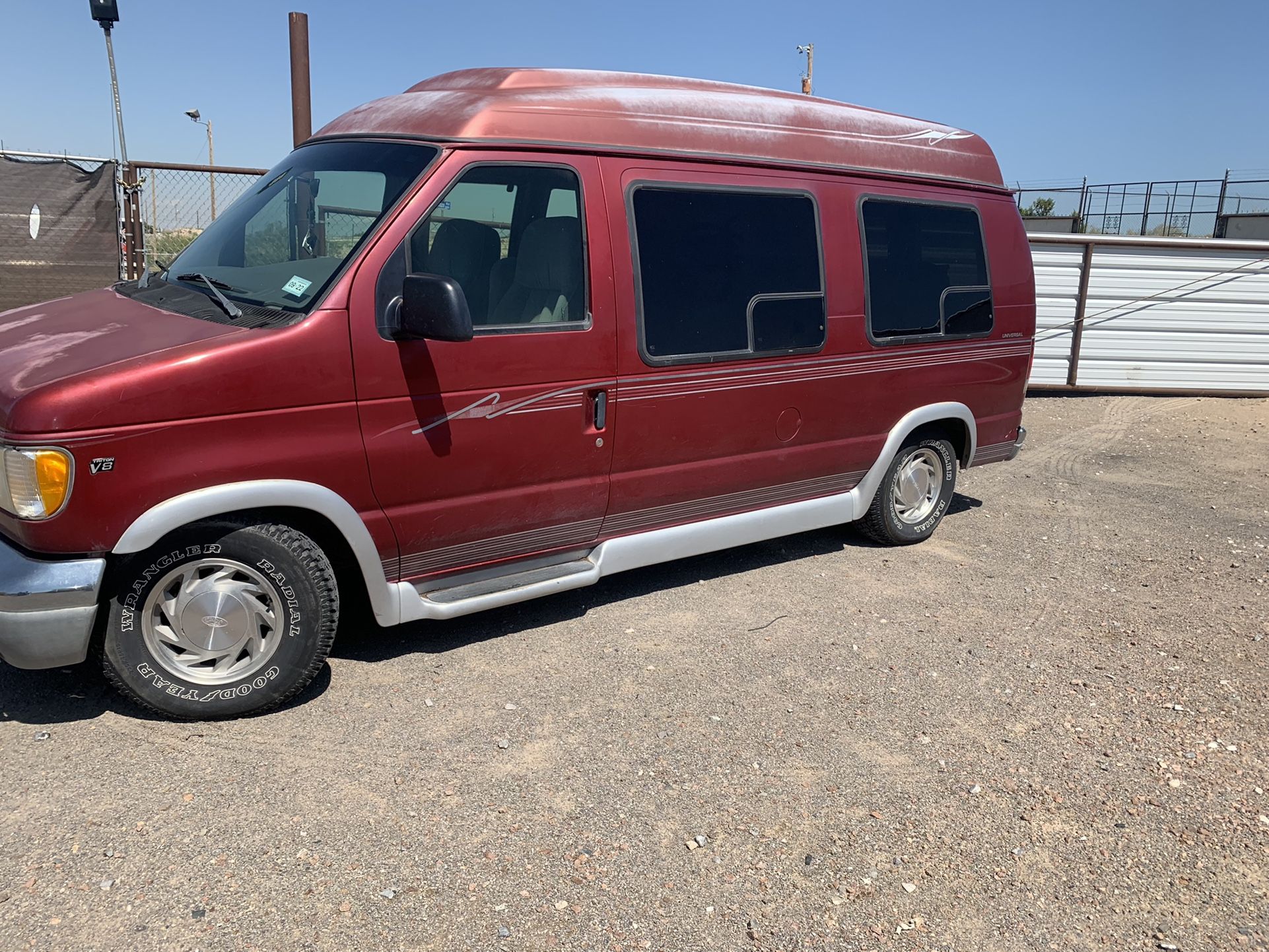 2000 Ford E-150 for Sale in Ysleta Sur, TX - OfferUp
