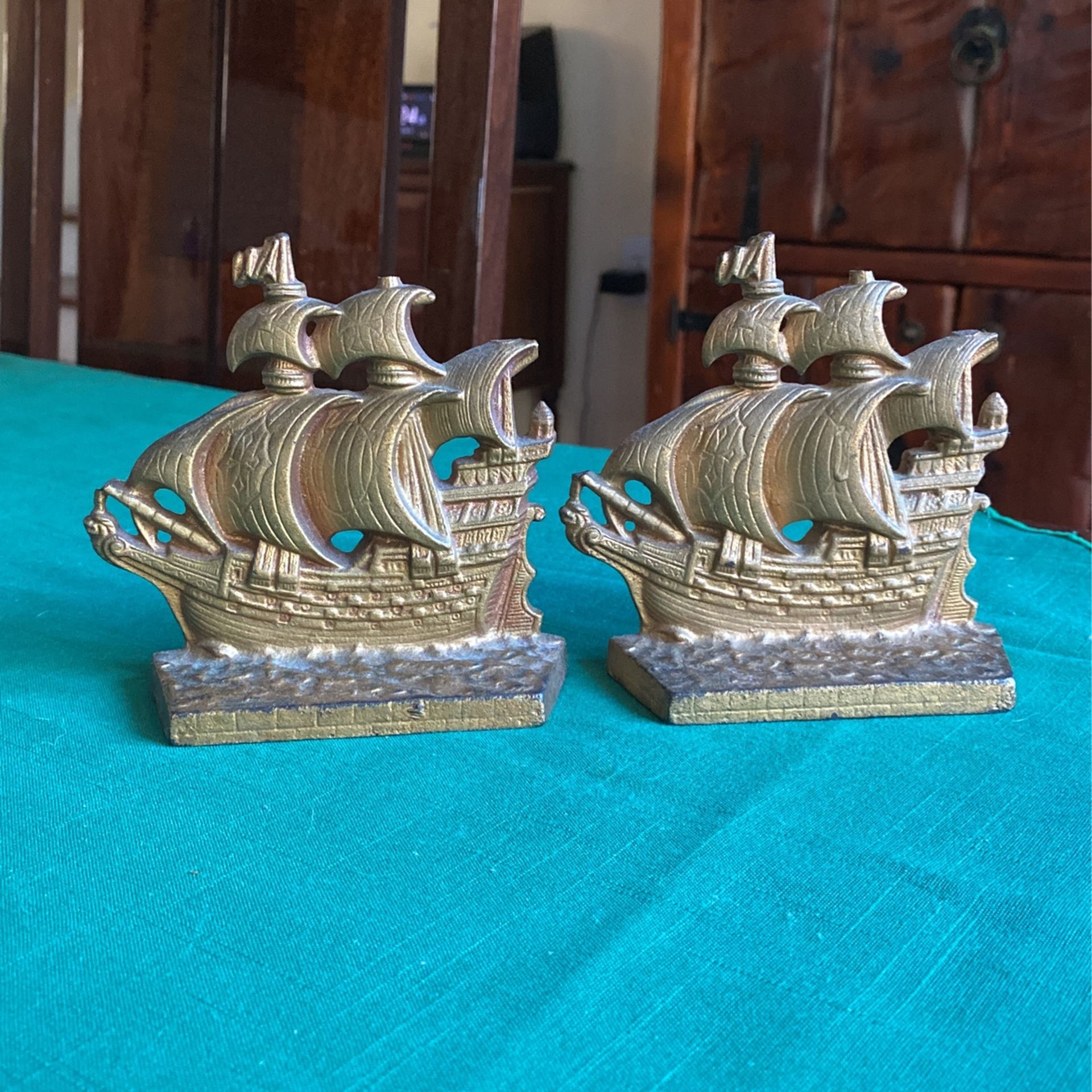 Pair of vintage collectible metal Galion ship 4 inch tall book ends for ...