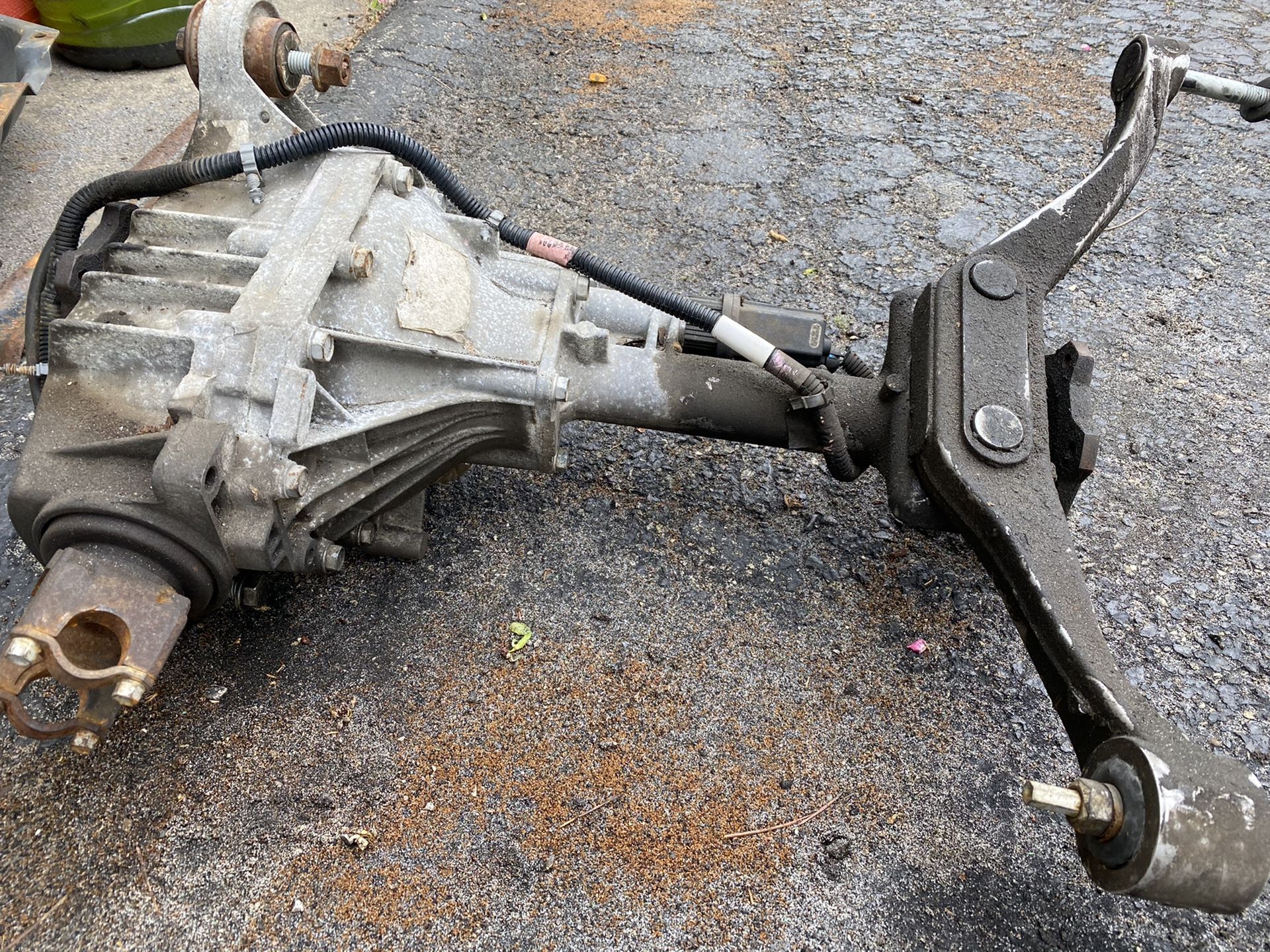 2004 Chevy Silverado front differential for Sale in Lombard, IL - OfferUp