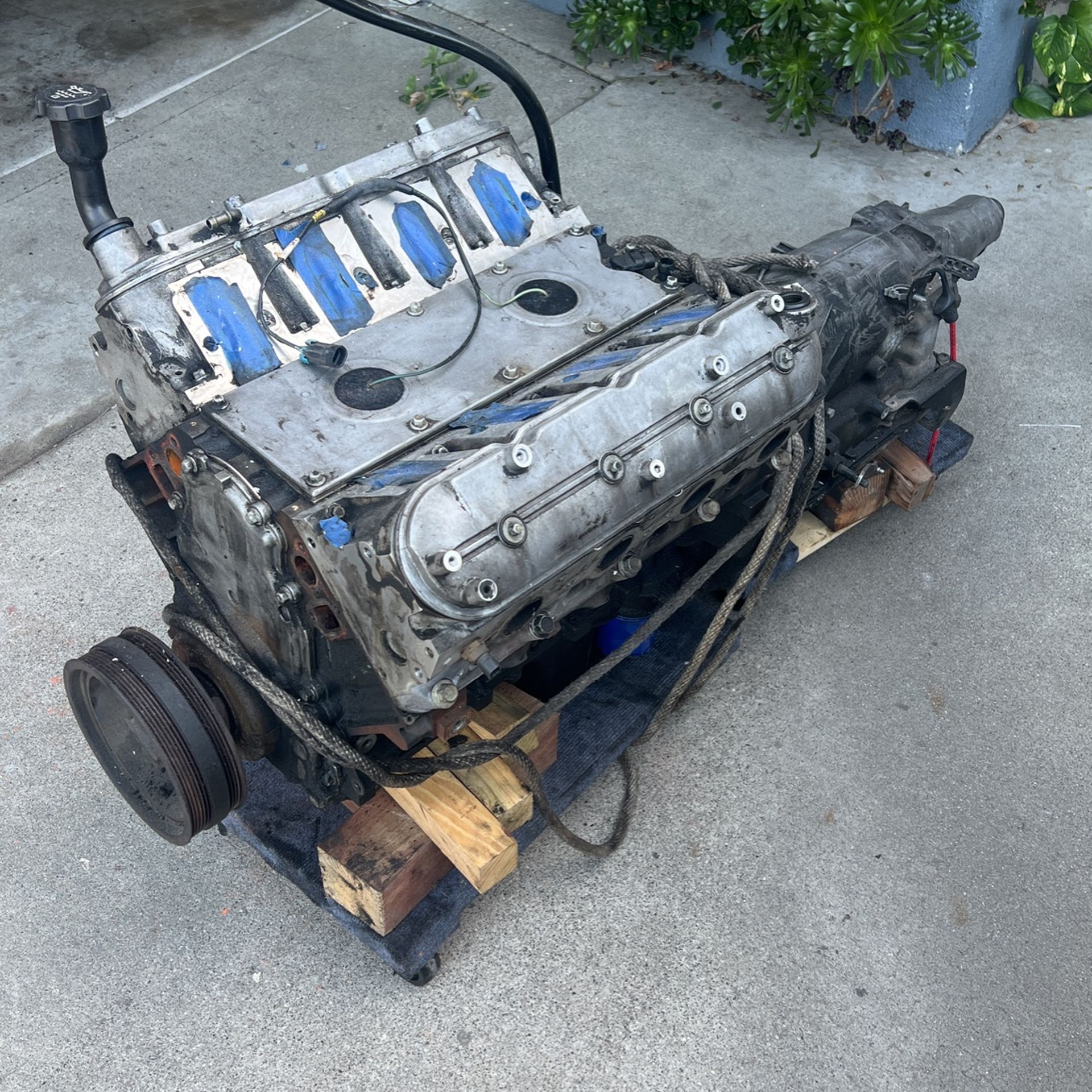 Tahoe Engine 5.3l N Trans for Sale in Downey, CA - OfferUp
